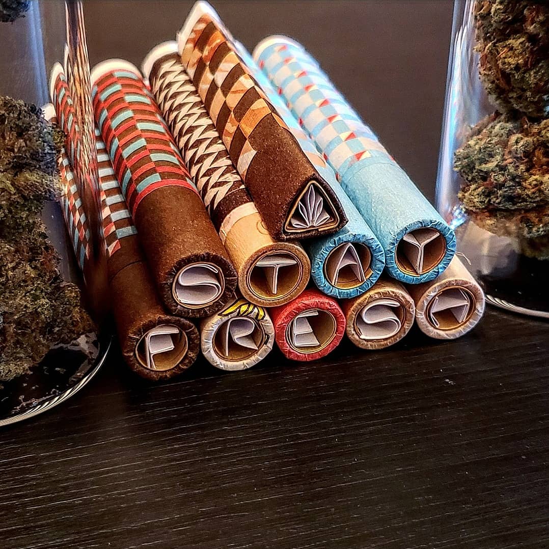 What your fav paper guys? Rice? Hemp? Blunt? | Scrolller