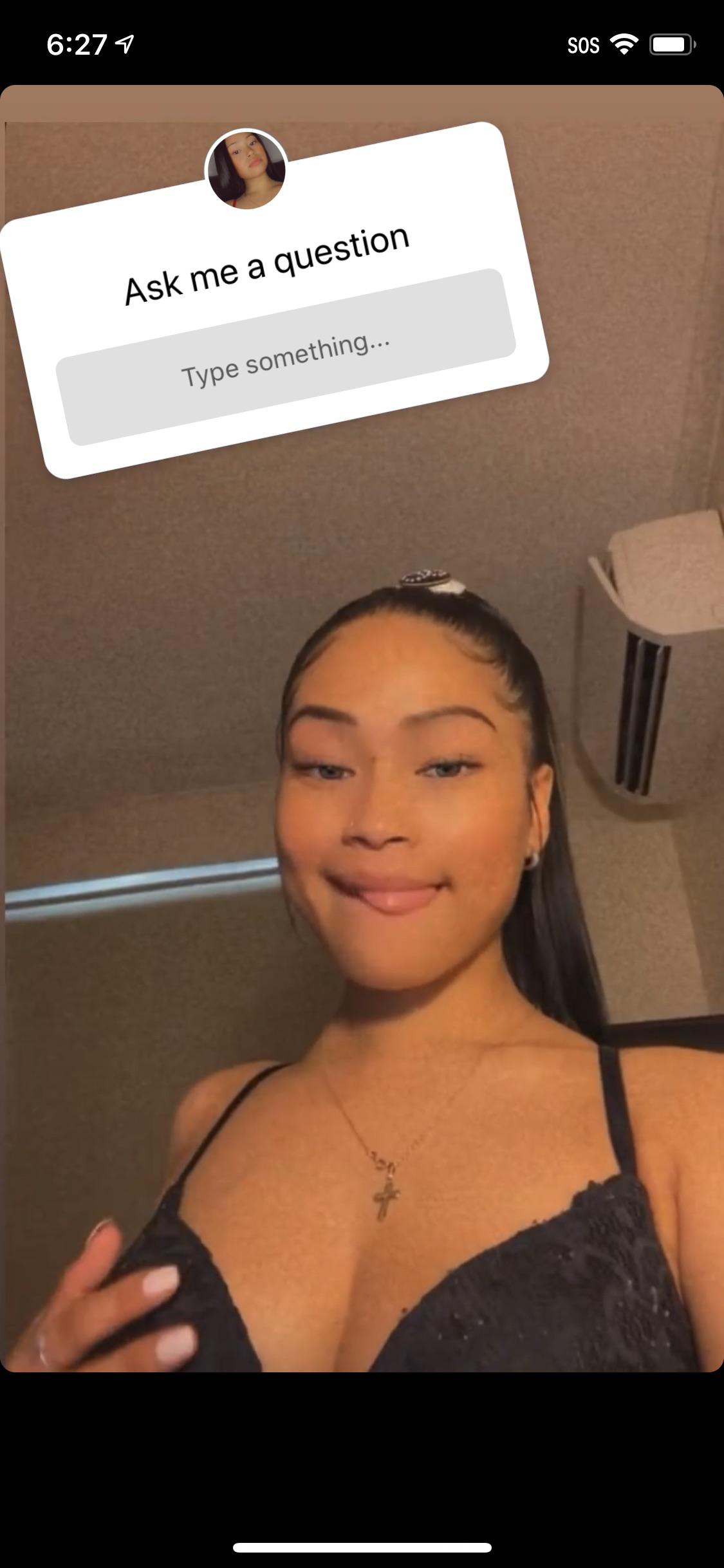 Whats her @? | Scrolller