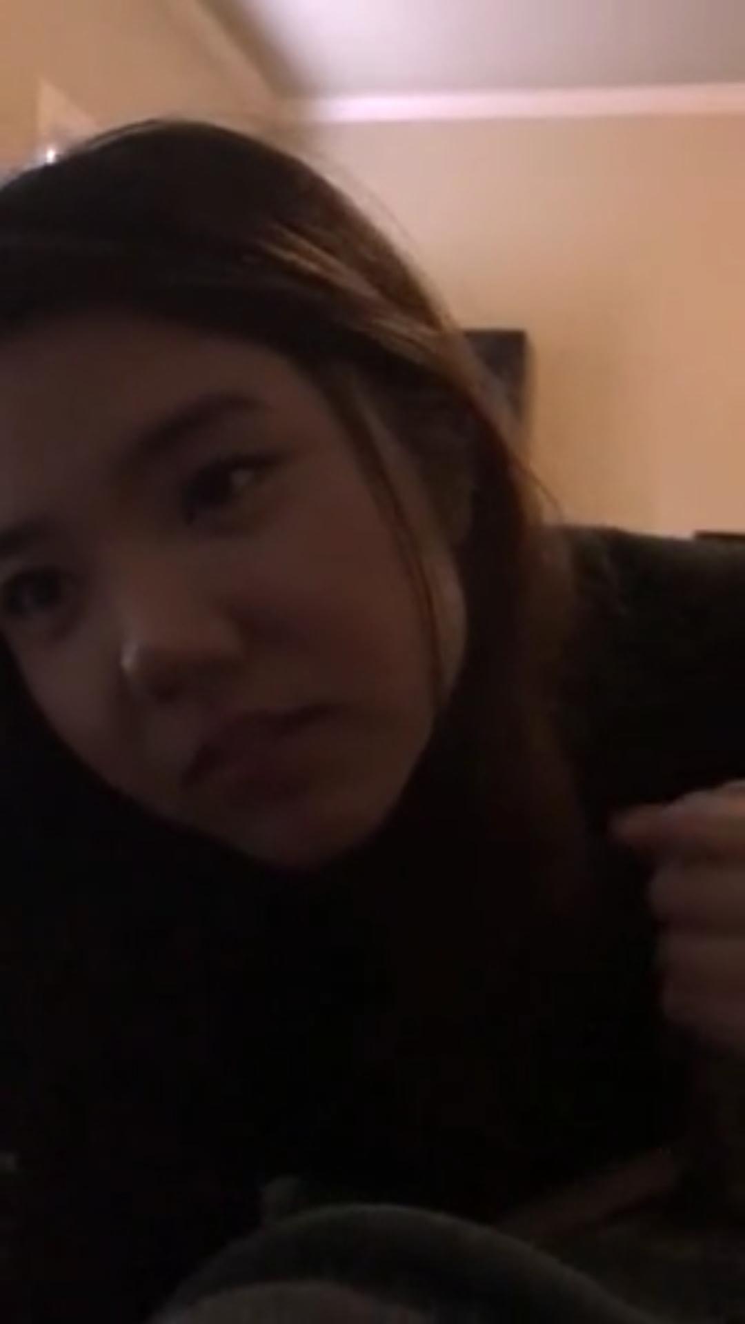 What's her name pls? | Scrolller