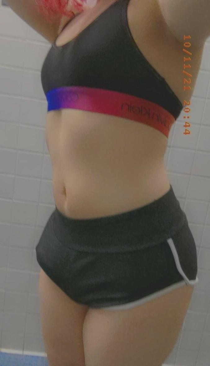 What's under my shorts?😉 | Scrolller