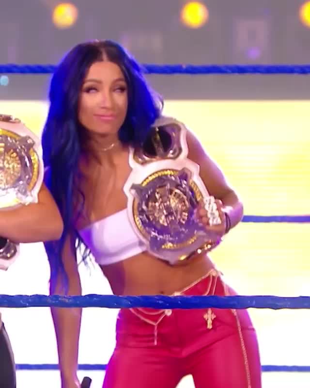 When She Has The Subreddit's Balls In The Palm of Her Hand | Scrolller