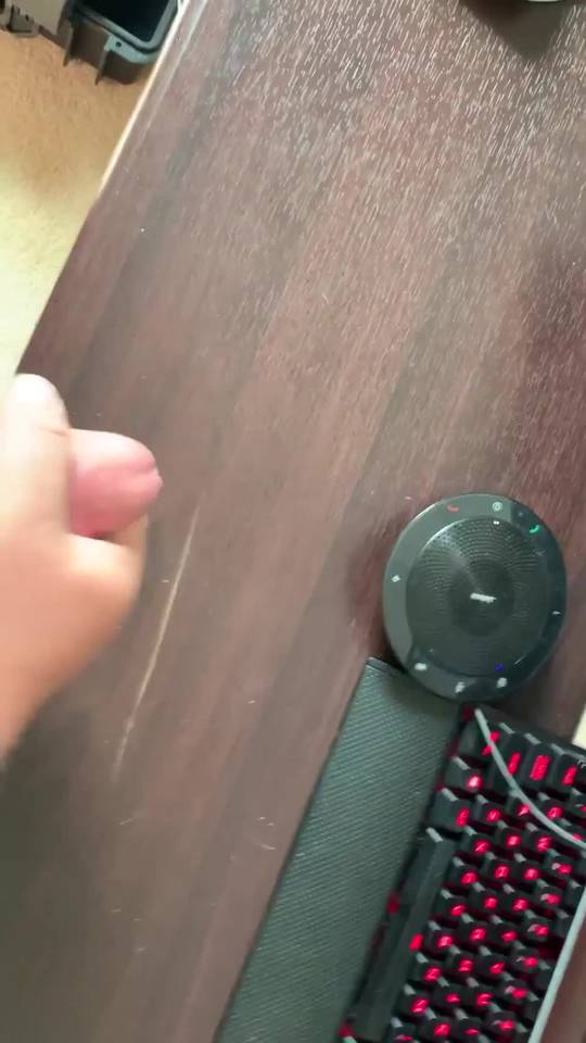 When the conference call is just too boring | Scrolller