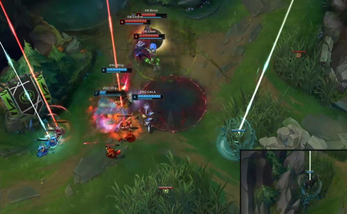 When the enemy ADC oversteps by 1 pixel | Scrolller