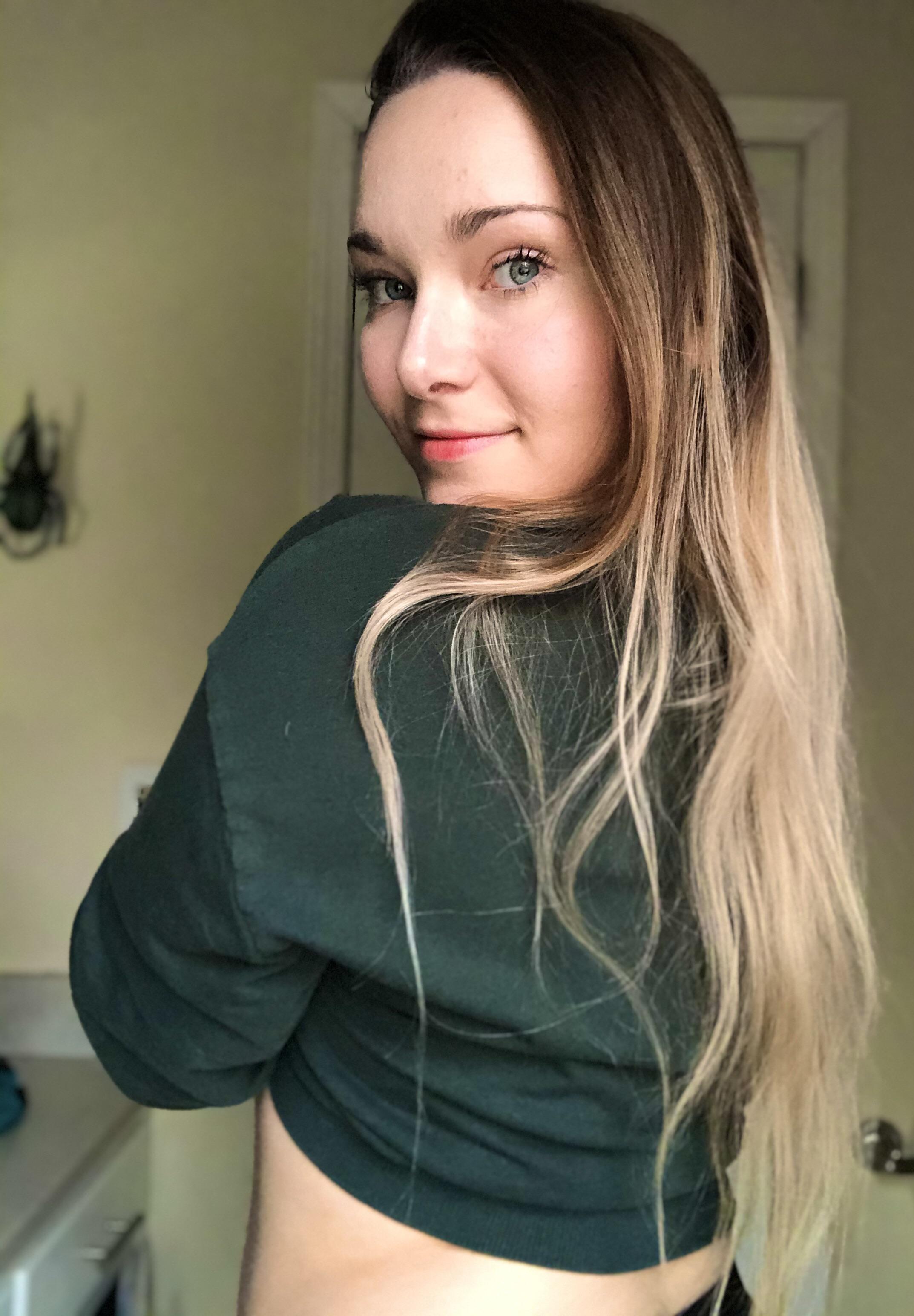 Where are my entomology nerds? Can you name the insect on my wall? | Scrolller