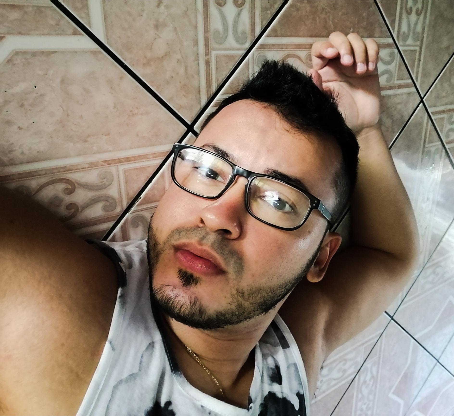 Where are the handsome men? | Scrolller