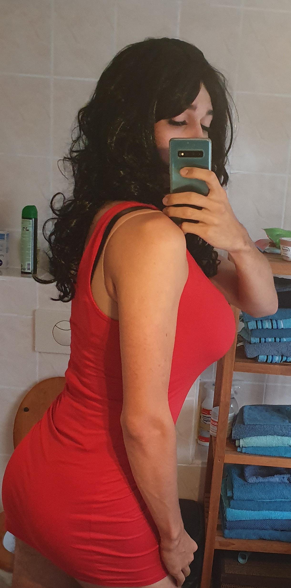 Where is my daddy? I'm lost | Scrolller