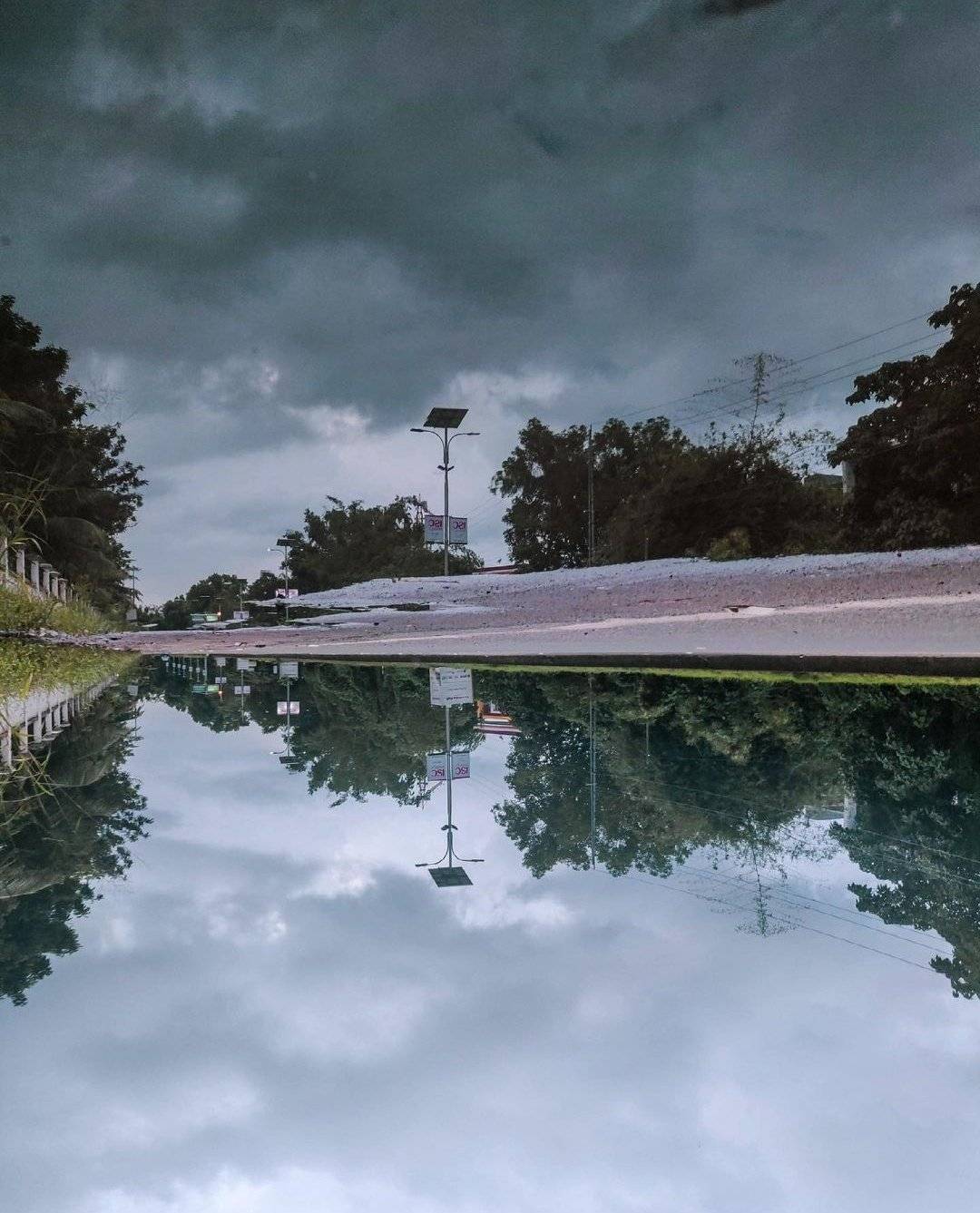 Which Side Is The Reflection? | Scrolller