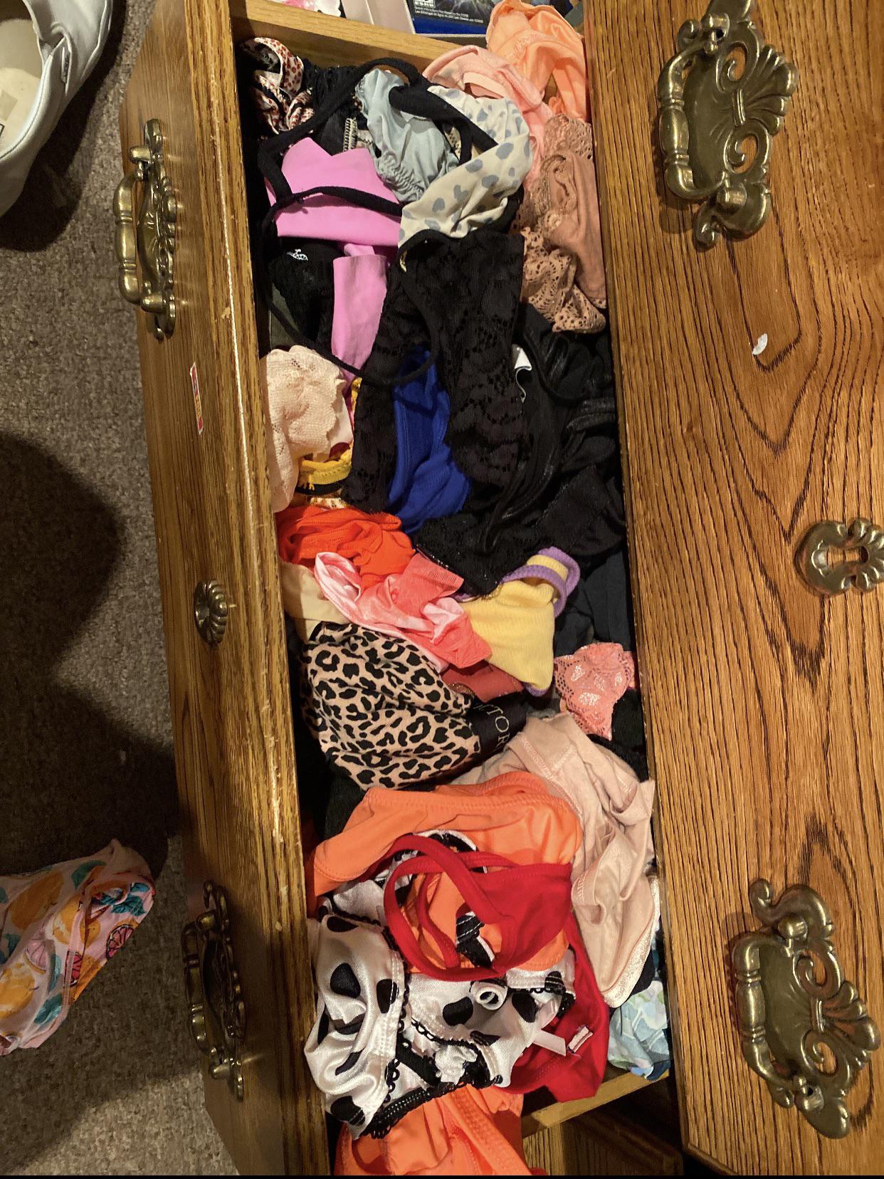 Which would you steal from my panty drawer😈😘💗 | Scrolller