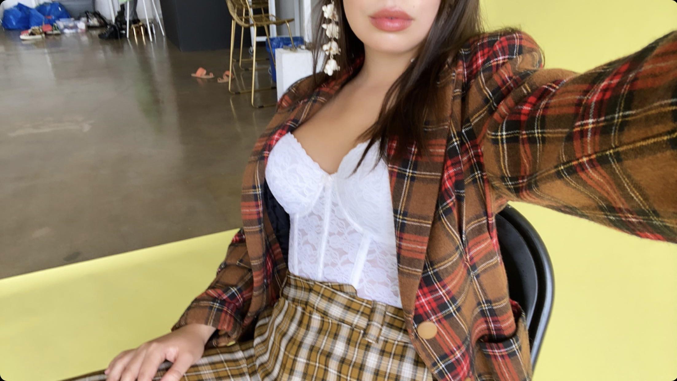 White Lace | Scrolller