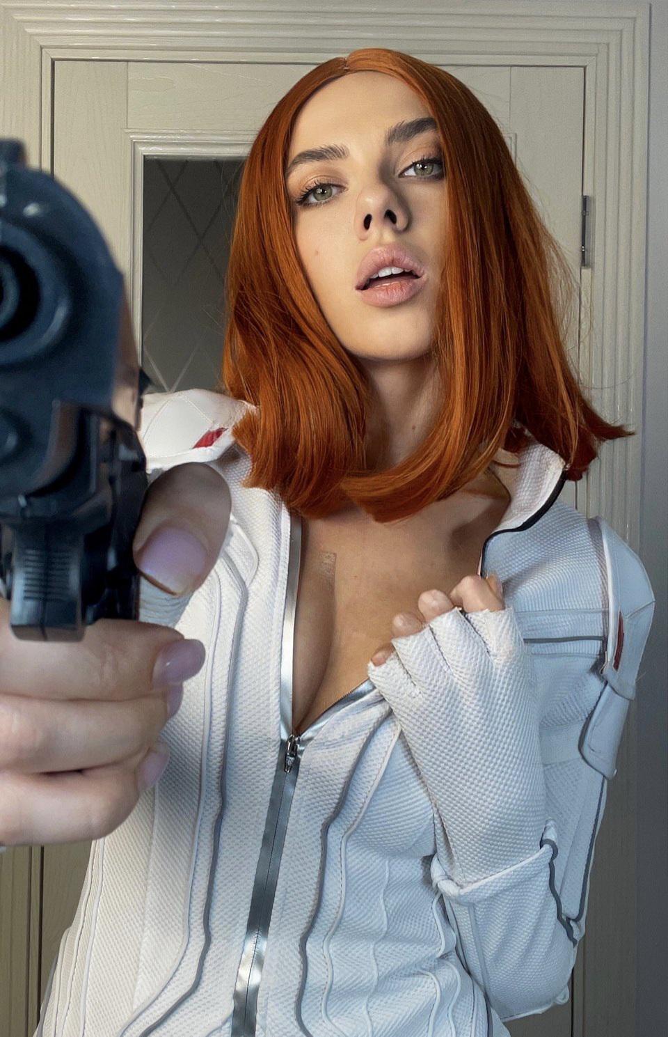 White Widow | Scrolller