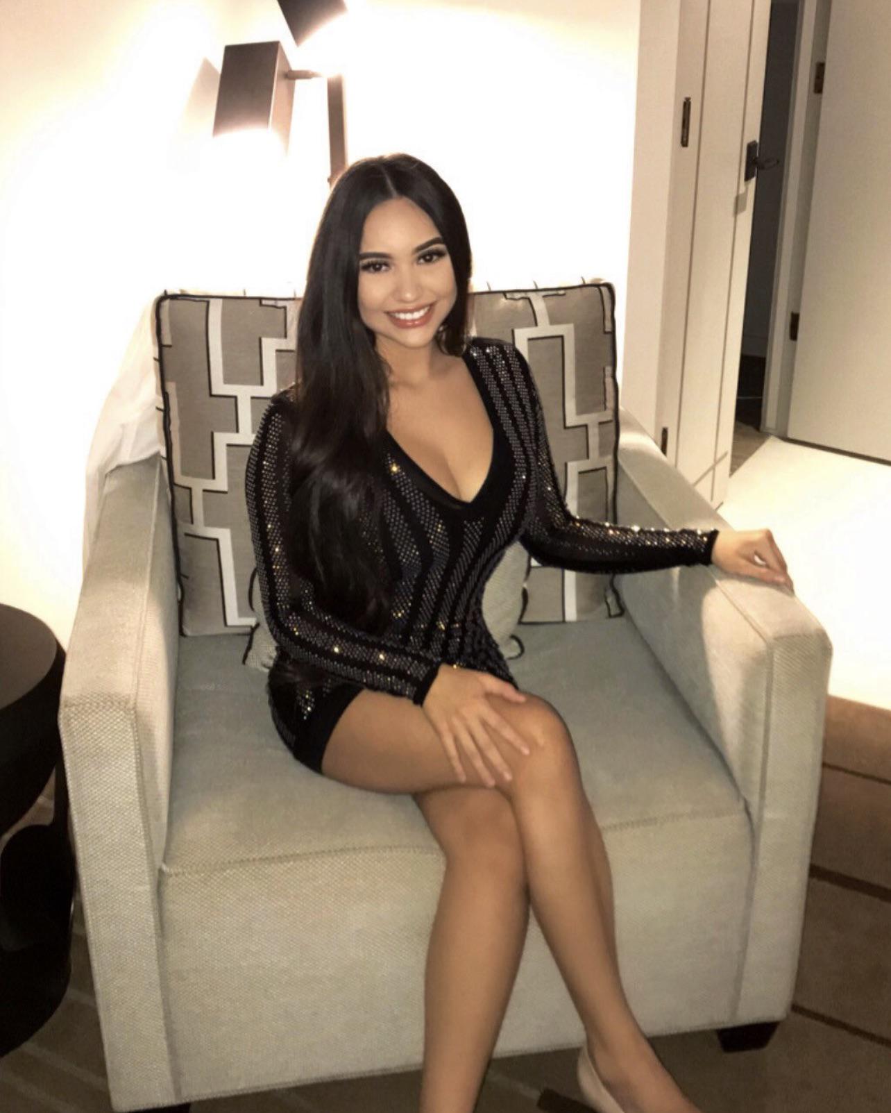 Who can show off to me while they jerk to my sister? Wickr is joexoc | Scrolller