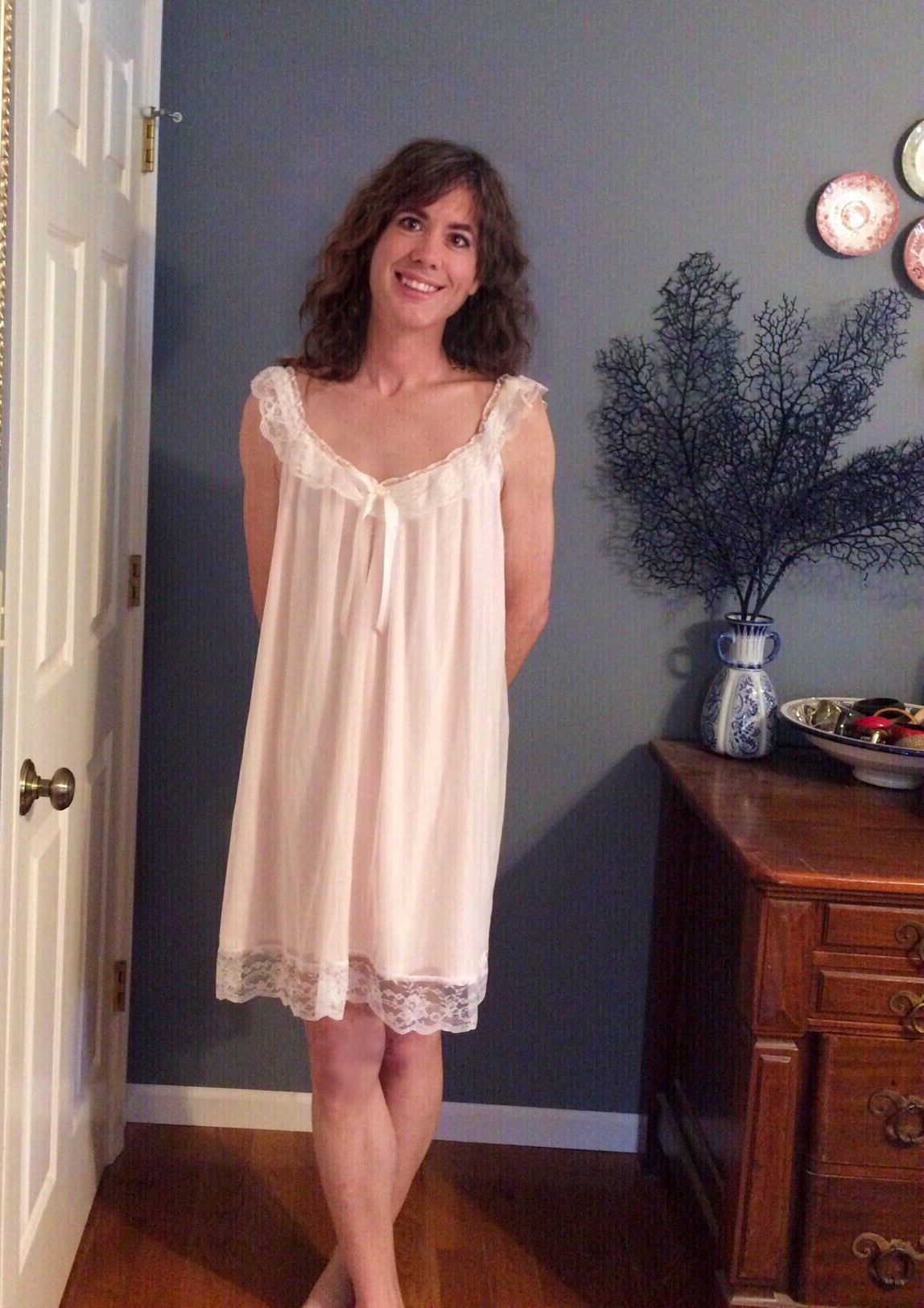 Who doesn't love a silky, lacey nightie! omg so comfy! and makes me feel sooooo feminine! (happy ...