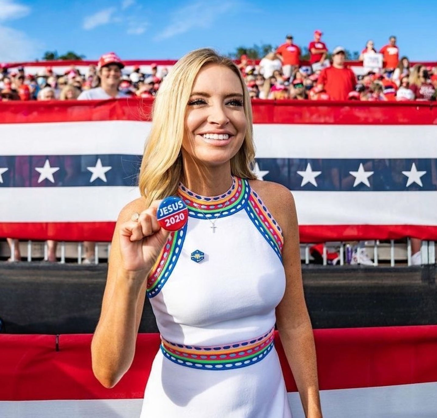 Who else misses her behind the podium? Looking like a MAGA cheerleader 🇺🇸 | Scrolller