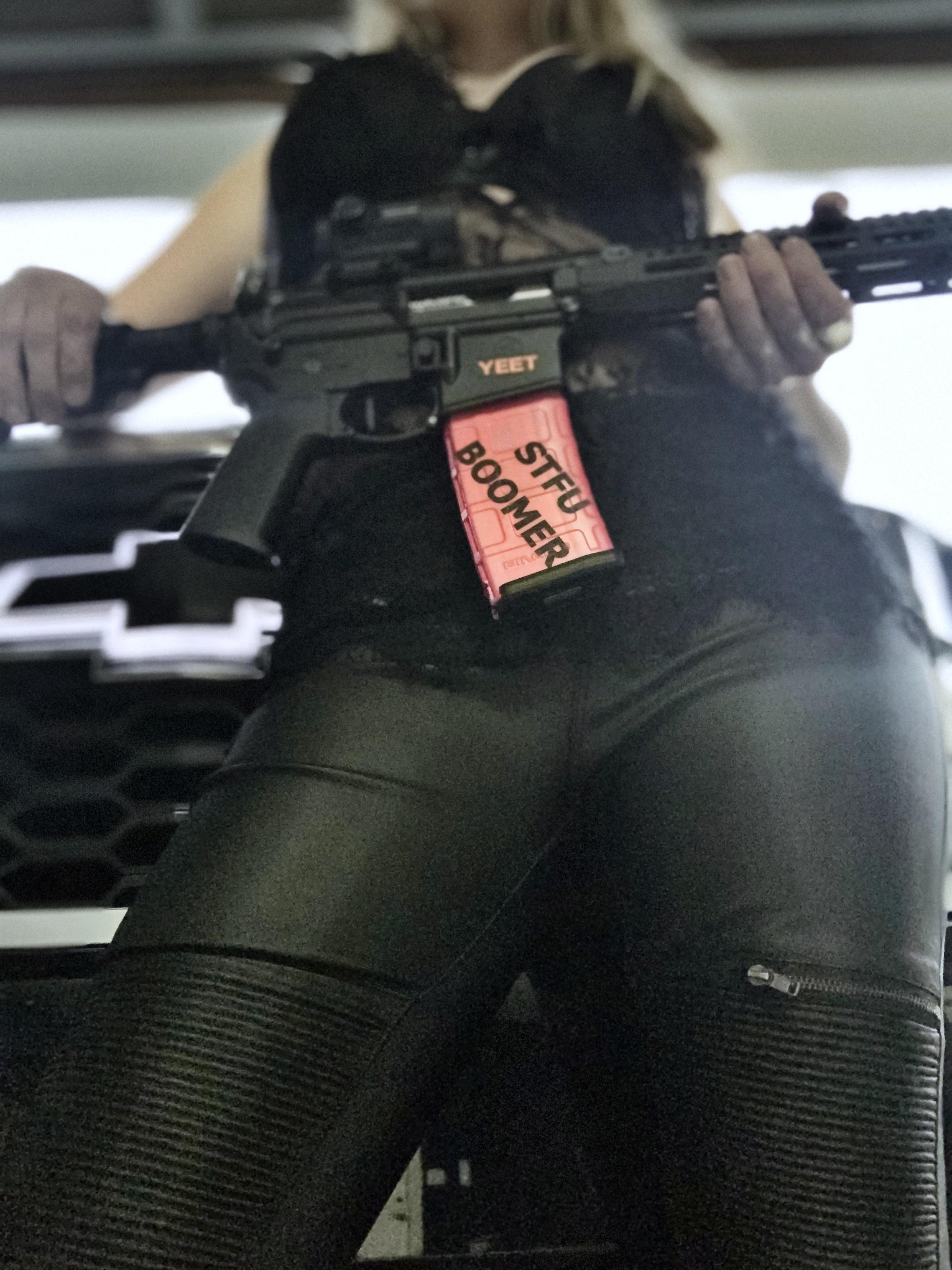 Who here likes cars and guns? | Scrolller