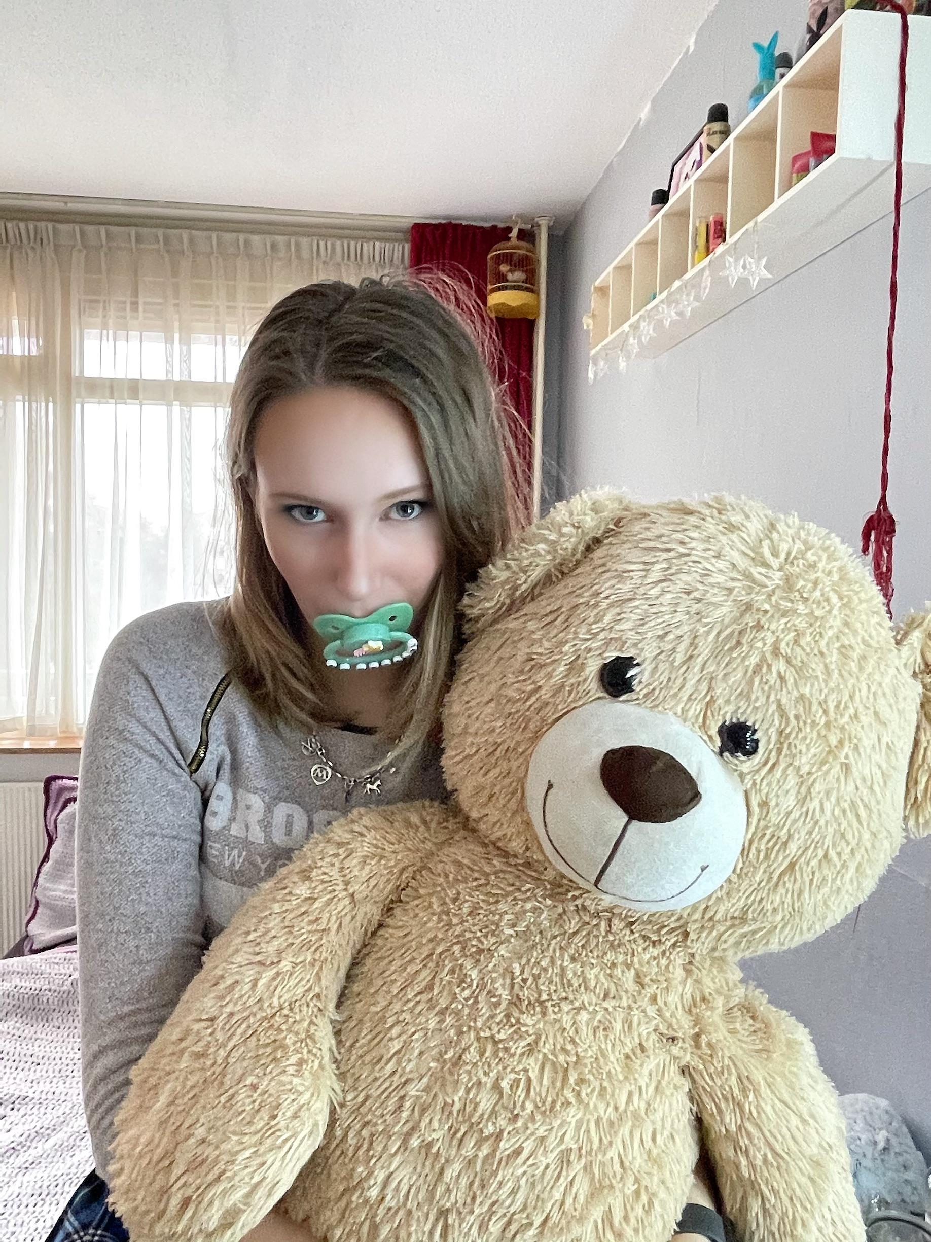 Who is more naughty? Me or teddy? | Scrolller