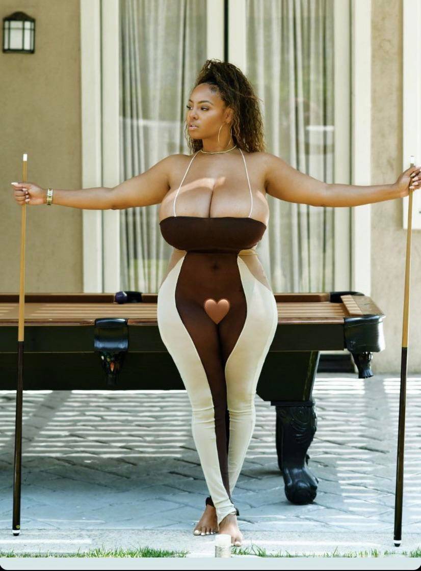 Who’s up for a pool game with her | Scrolller