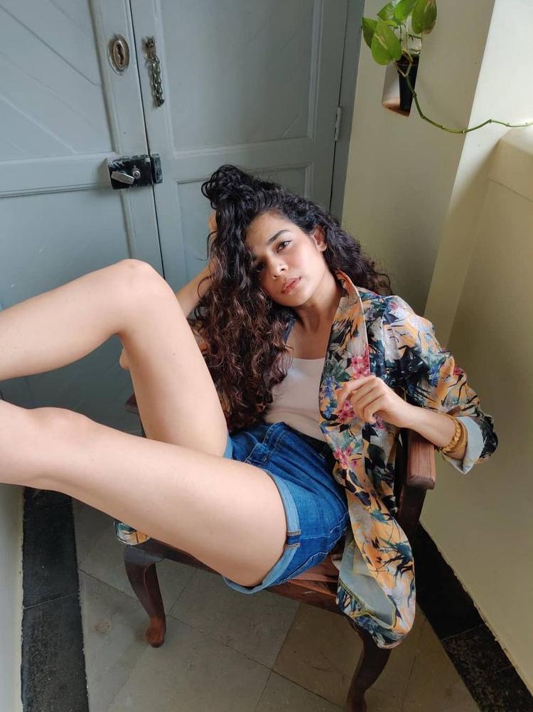Who wanna eat those legs? Mithila palkar showing those fair legs to seduce filmmakers | Scrolller
