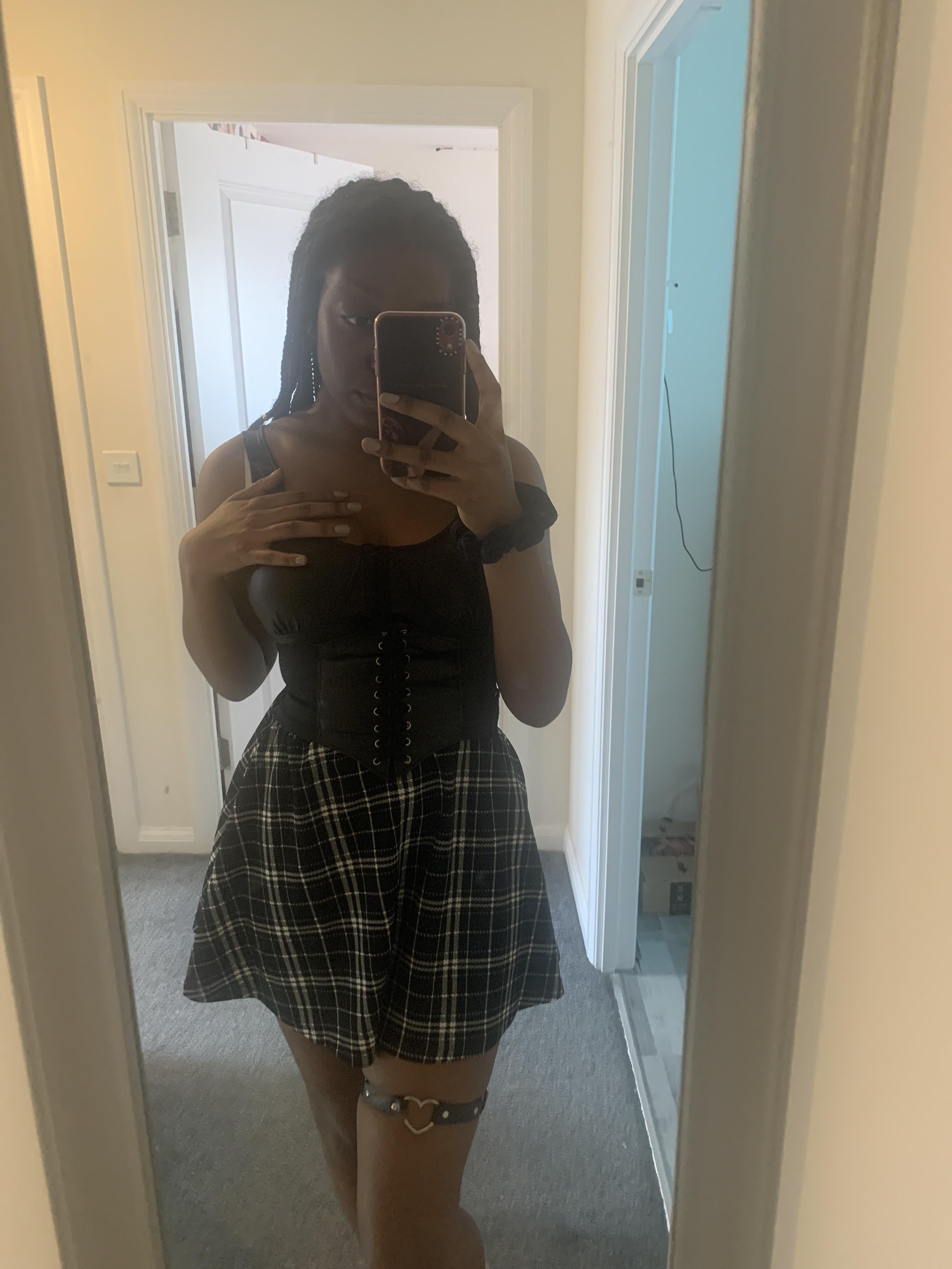 Who wants to be humiliated tonight😈 DM | Scrolller