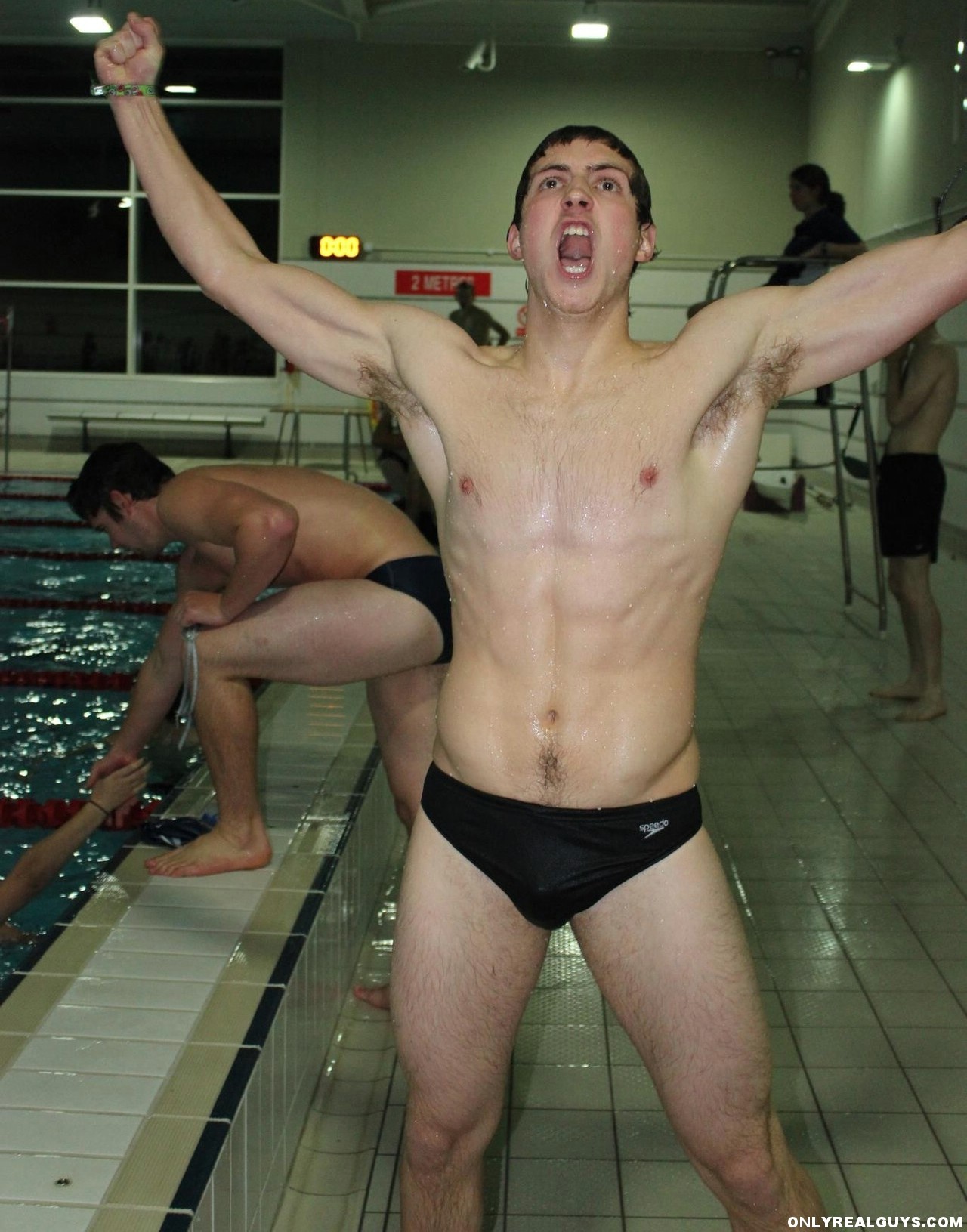 Who wants to get inside this speedo ;) | Scrolller