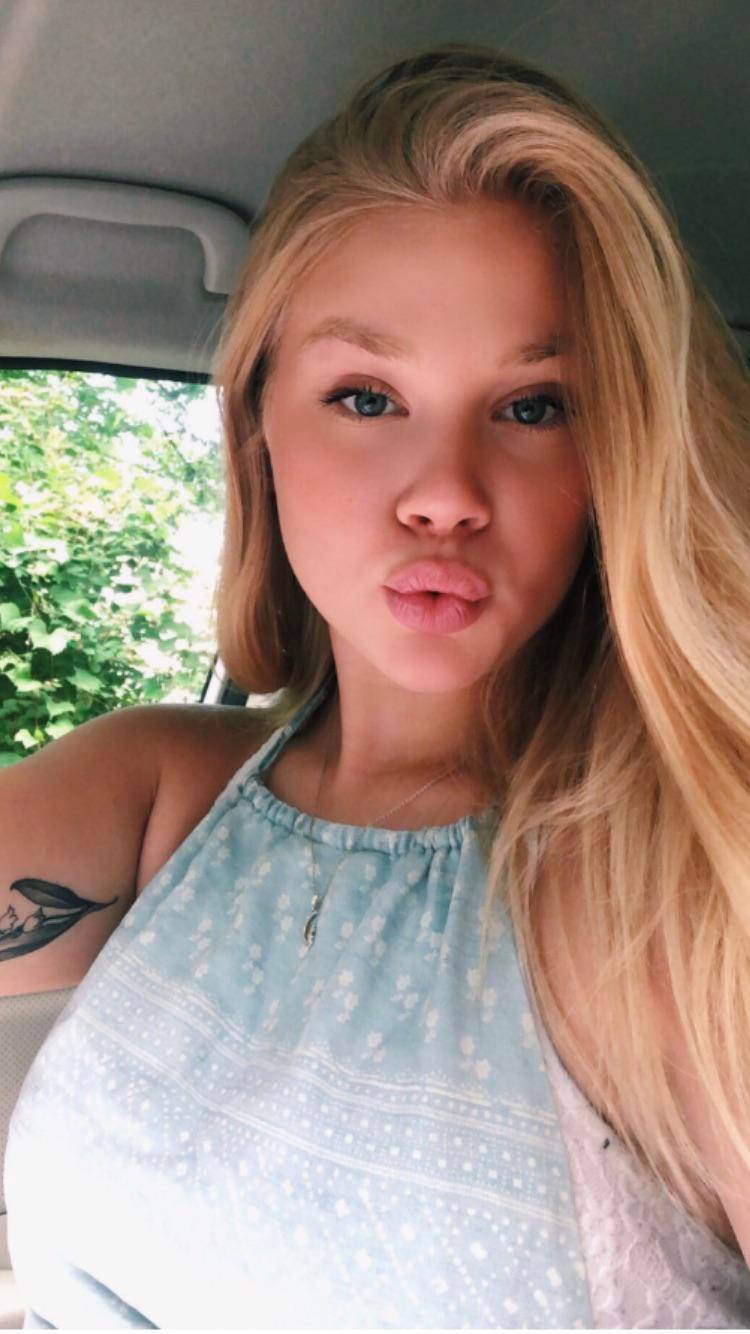 Who wants to jerk off with me to my sister? | Scrolller