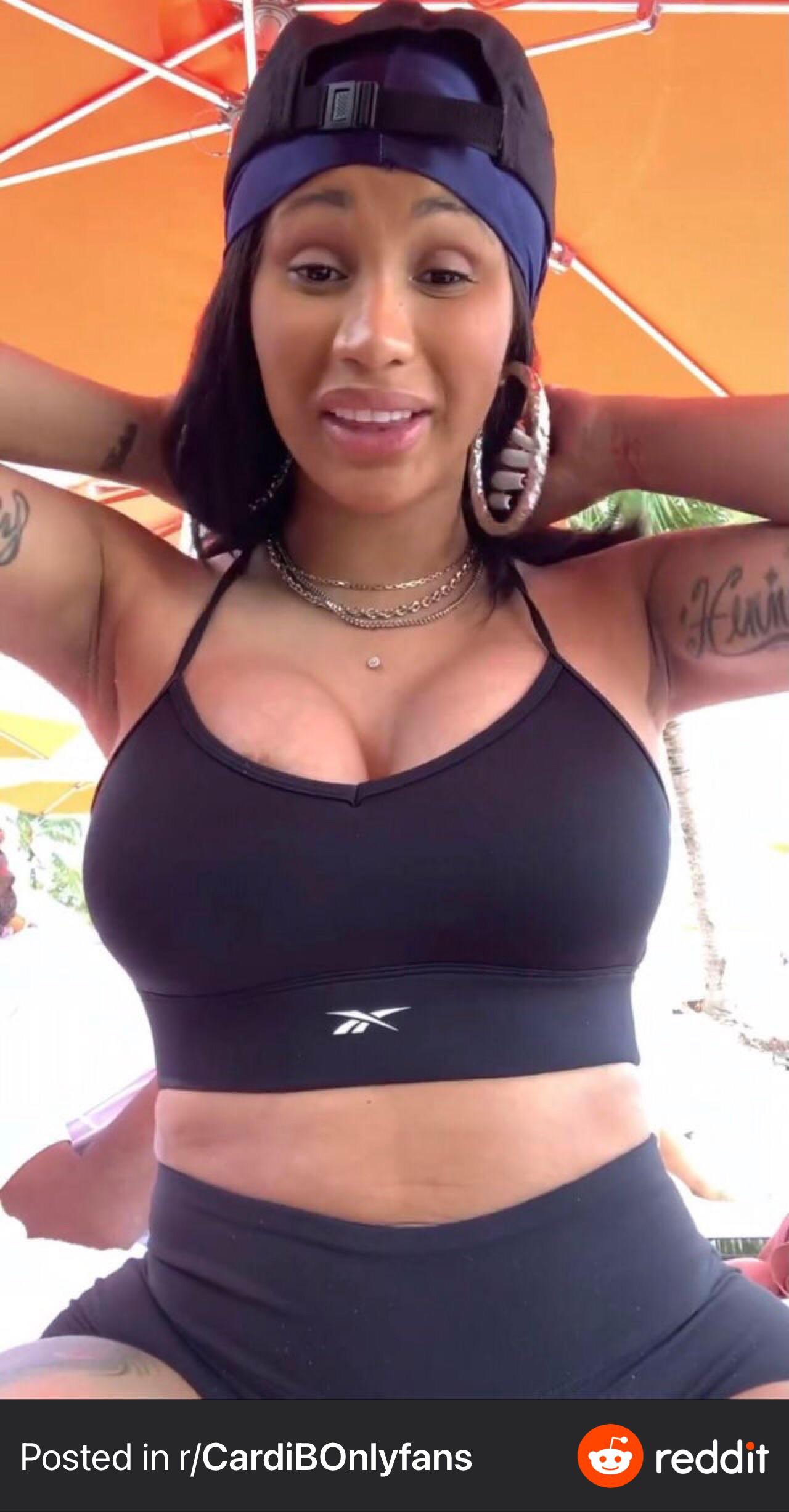 Who wants to stroke | Scrolller