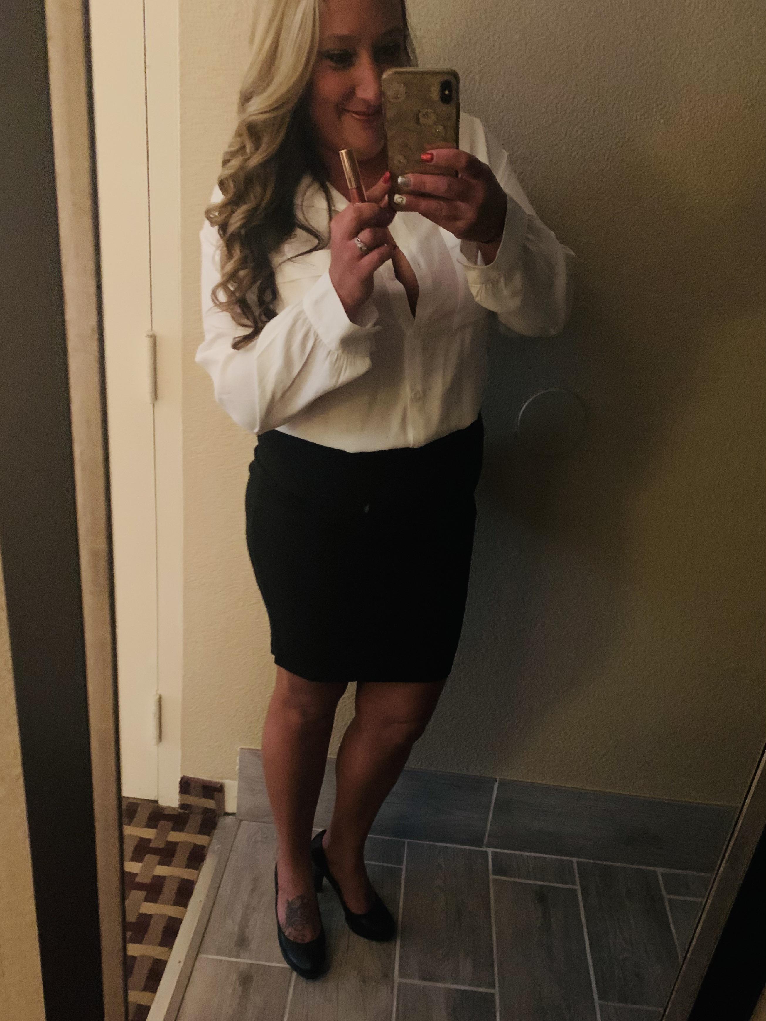 Who wants to undress me and give me a proper HUMP day 😈 | Scrolller