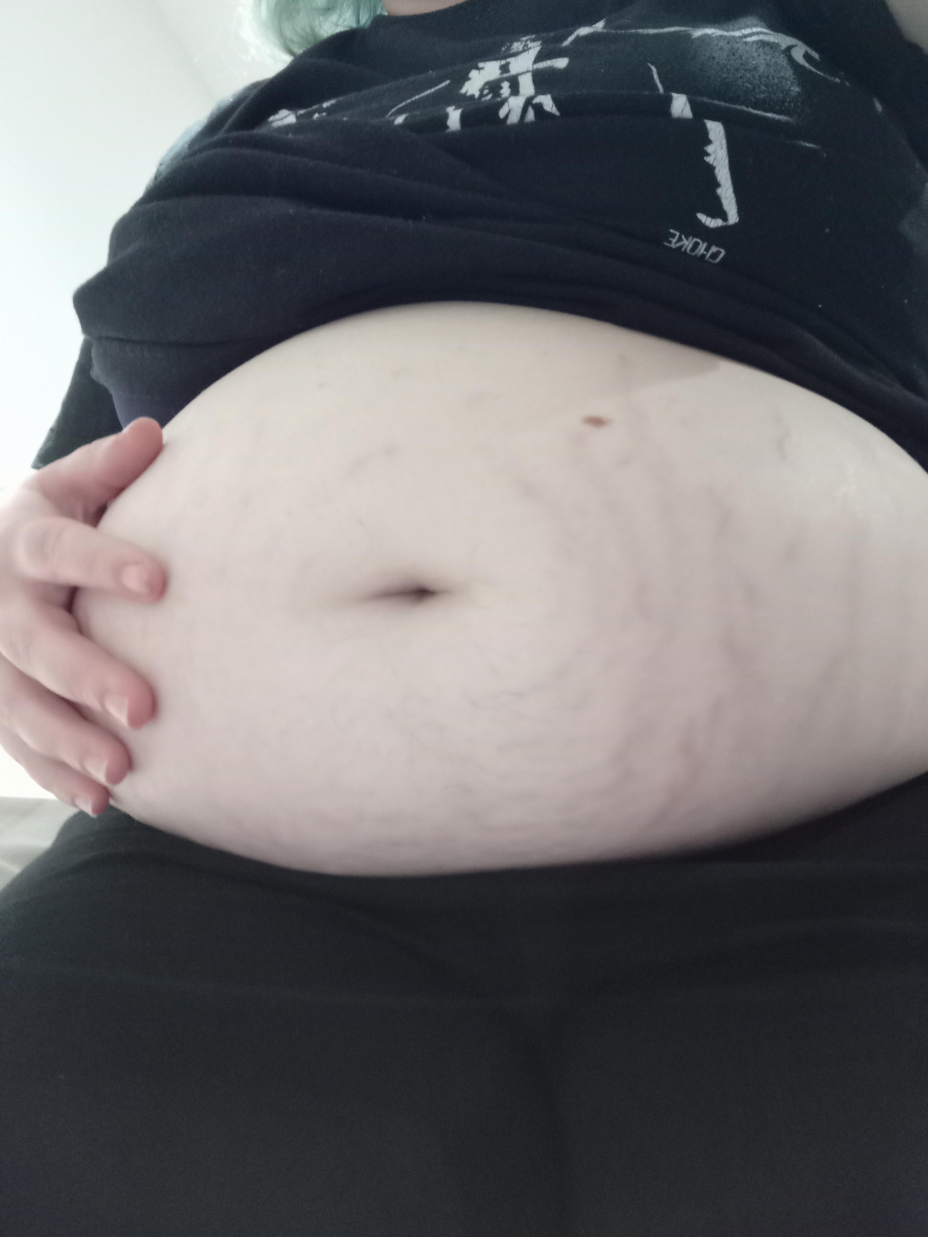 who's up for a belly rub ☺️ | Scrolller