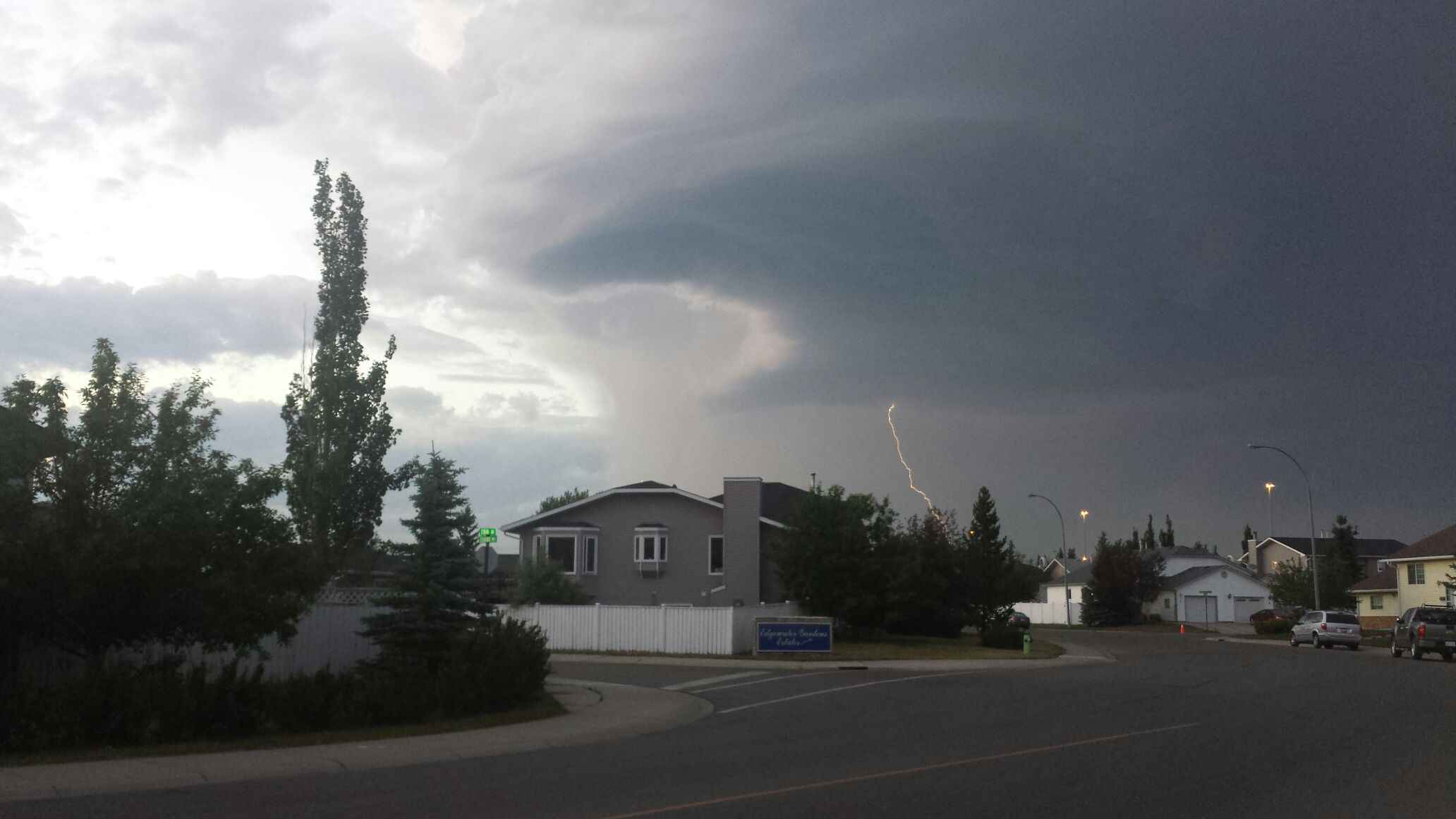 Wierd cloud formation and thunderstorm, last night in Airdrie. | Scrolller