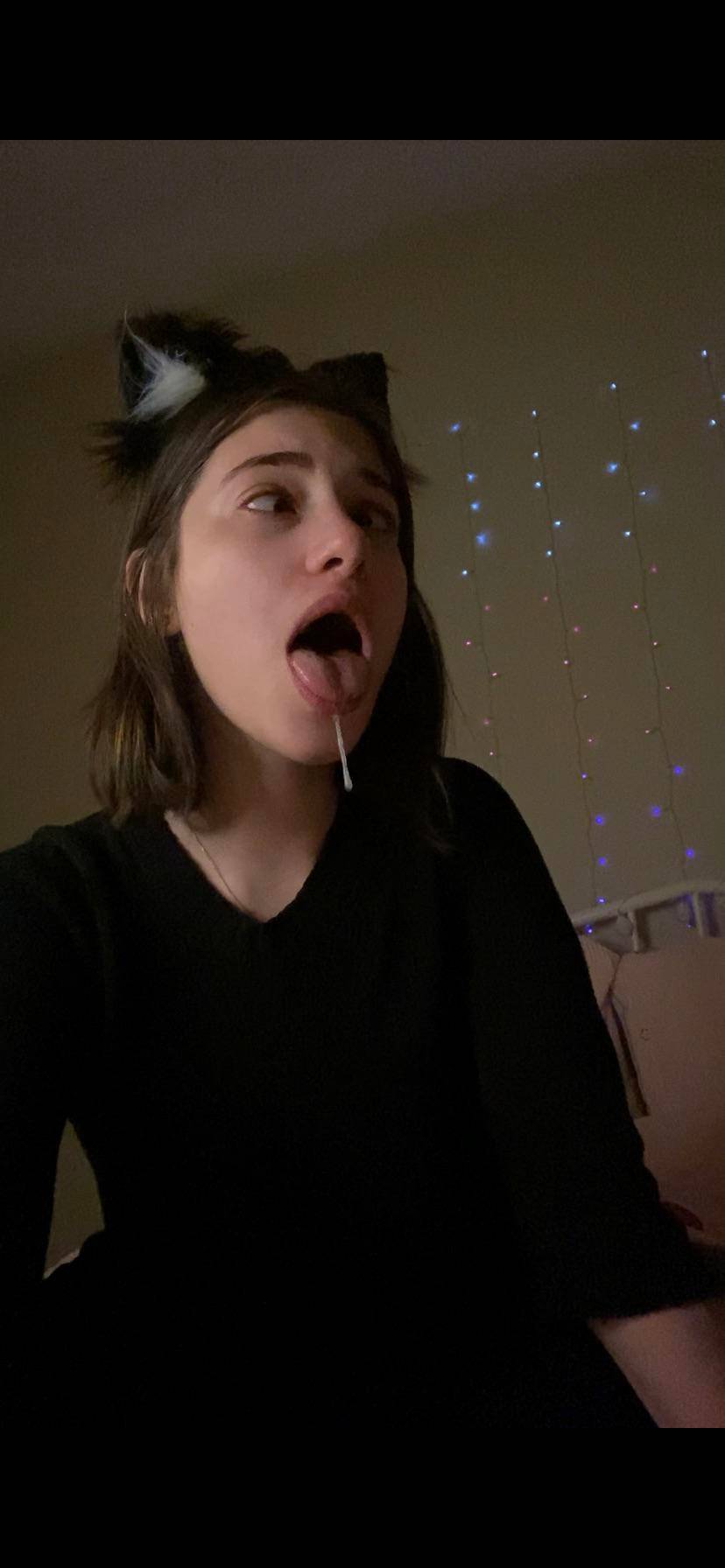 Will someone just adopt me? 🥺 | Scrolller