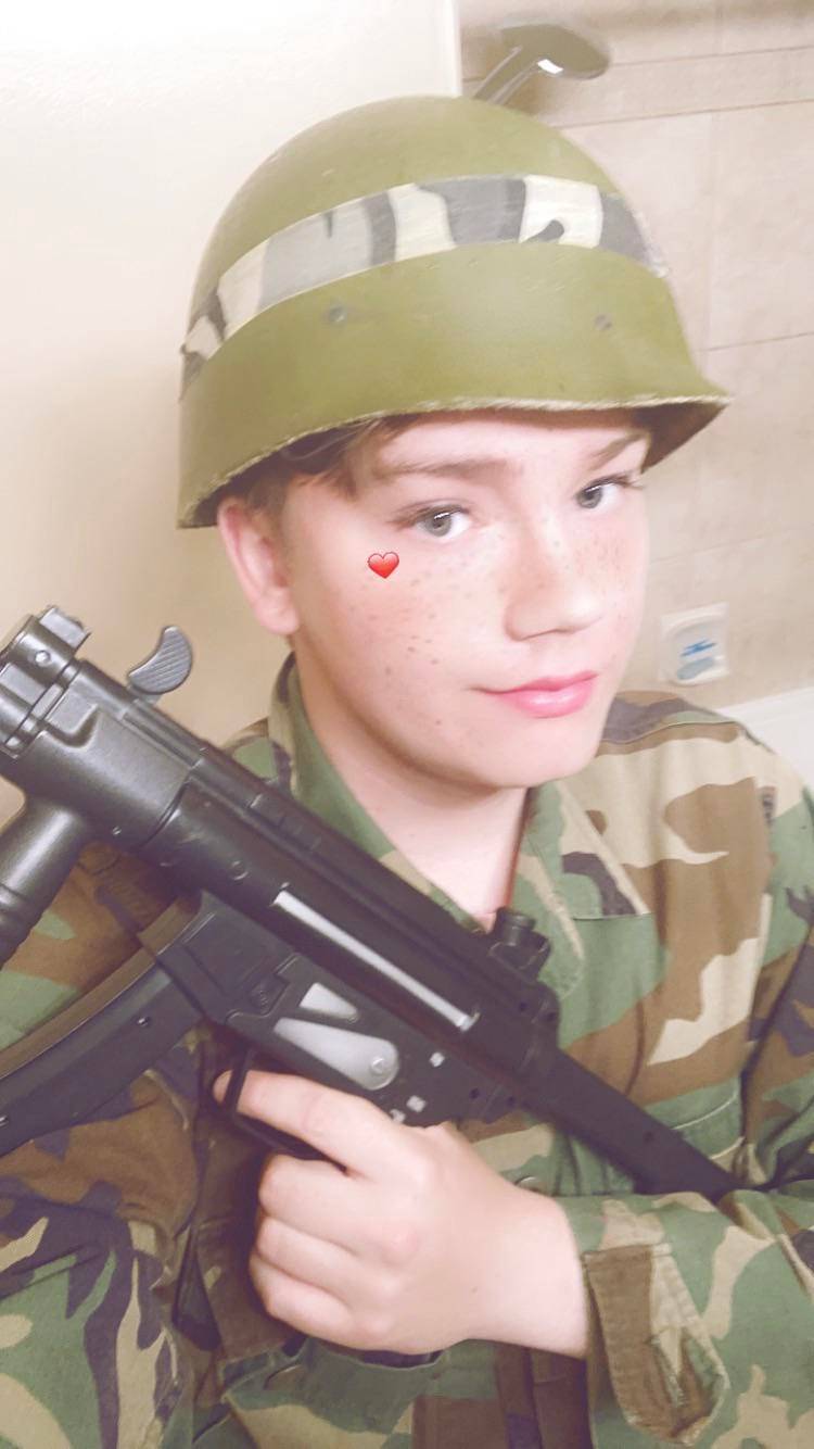 Will you join the Femboy Army | Scrolller