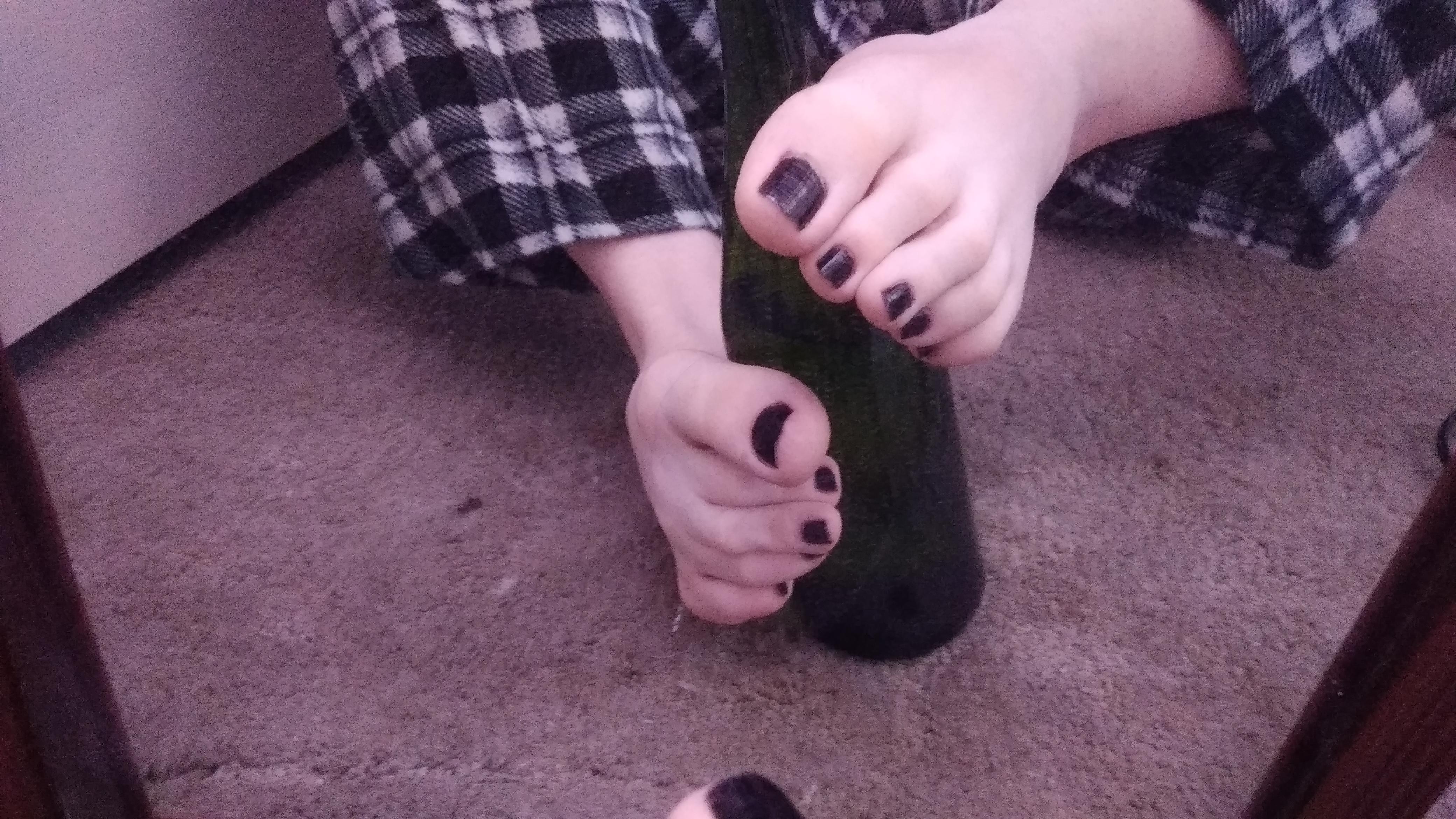 wine bottle :3 | Scrolller