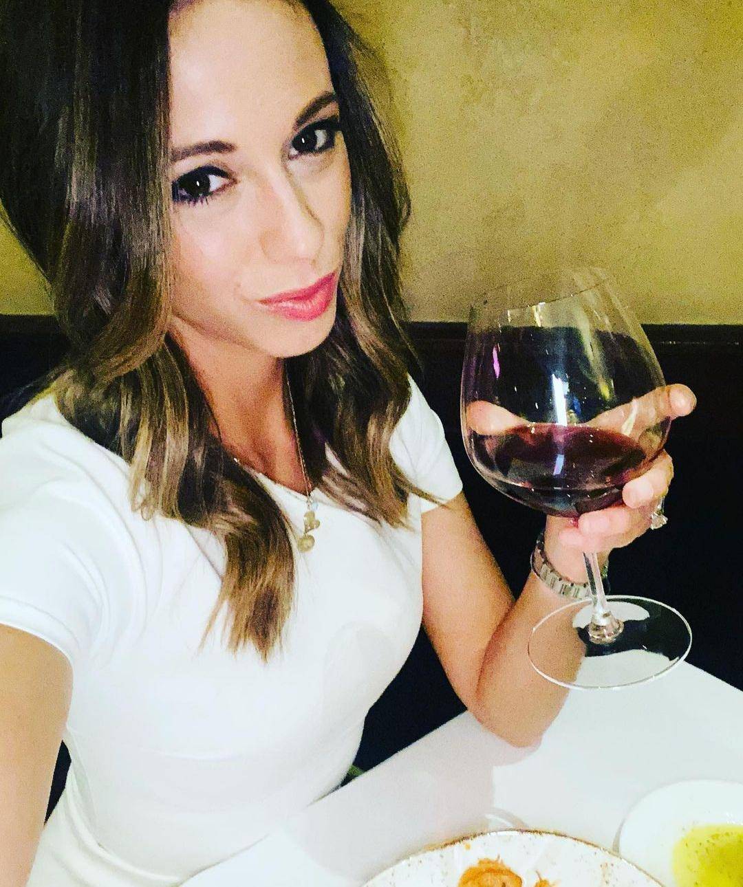 Wine night | Scrolller