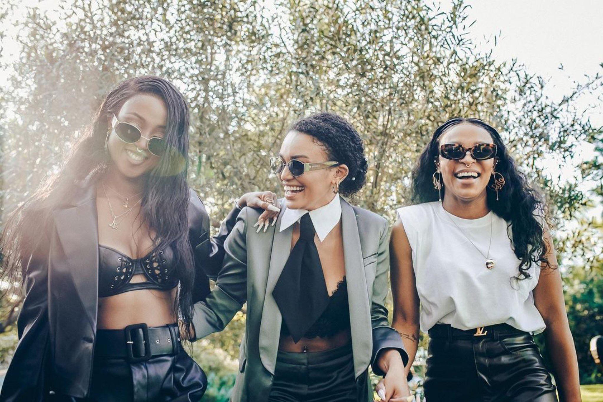 With the crew 😍 | Scrolller