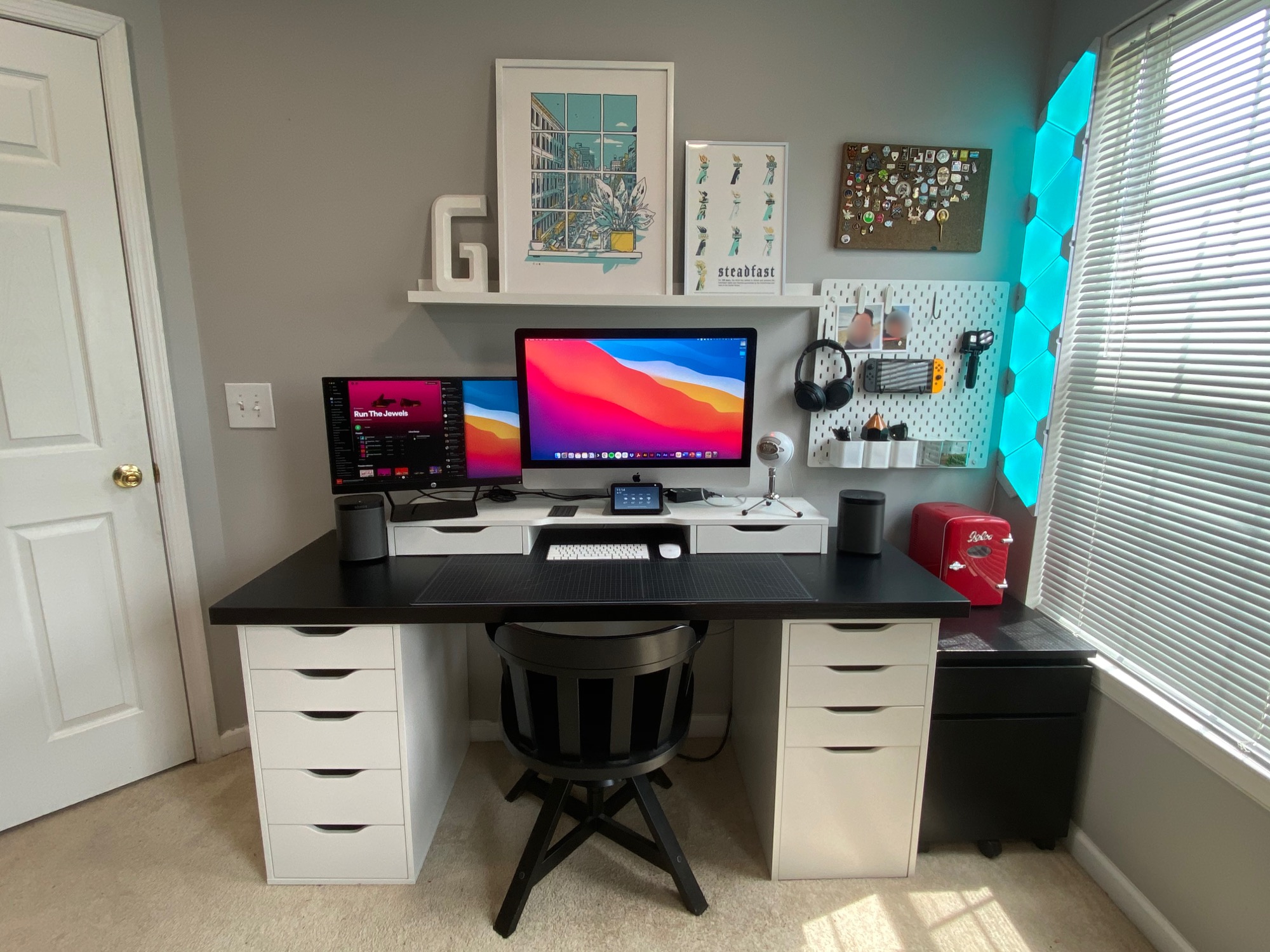 Work From Home Setup | Scrolller