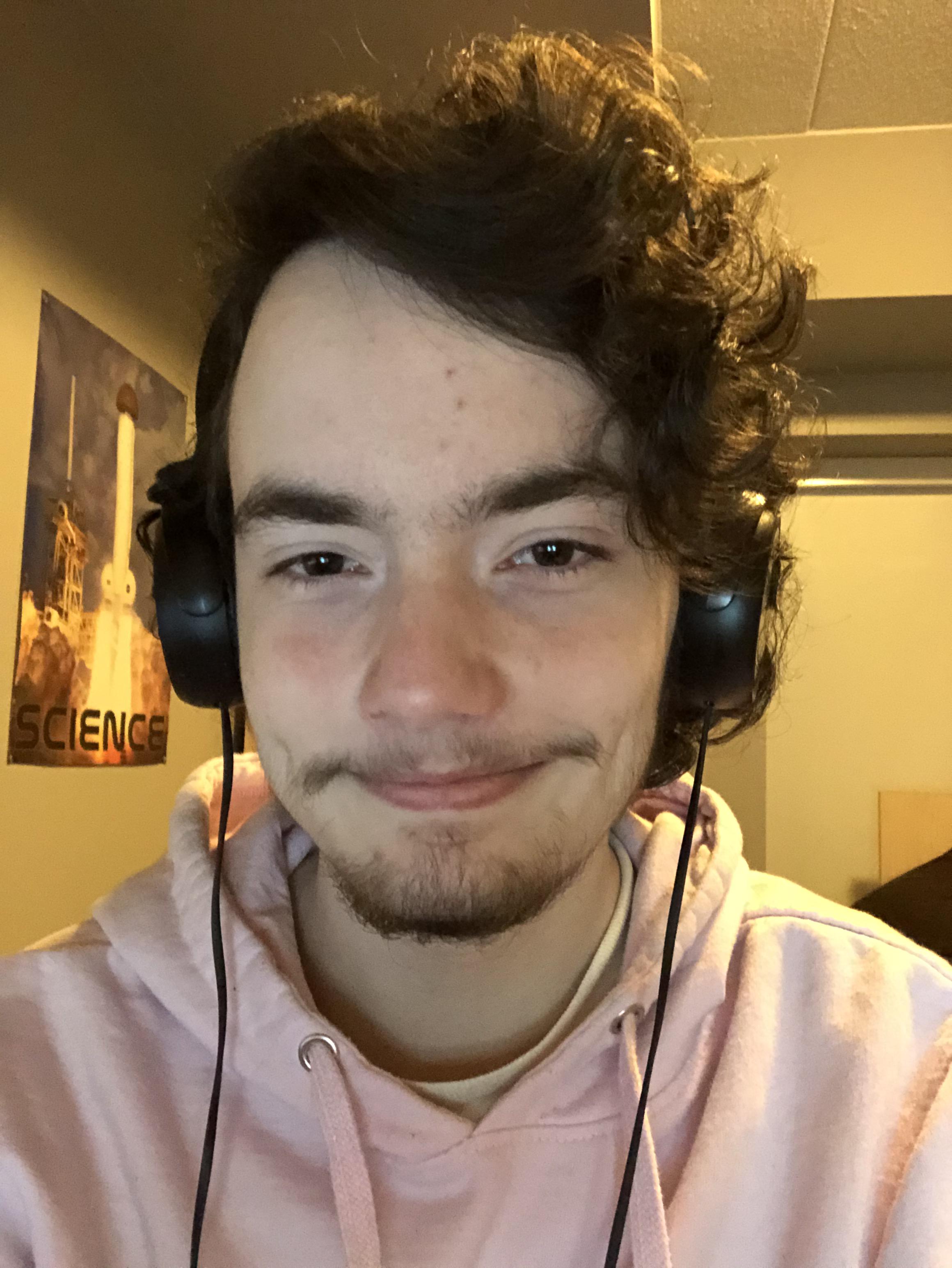 Work Selfie Scrolller