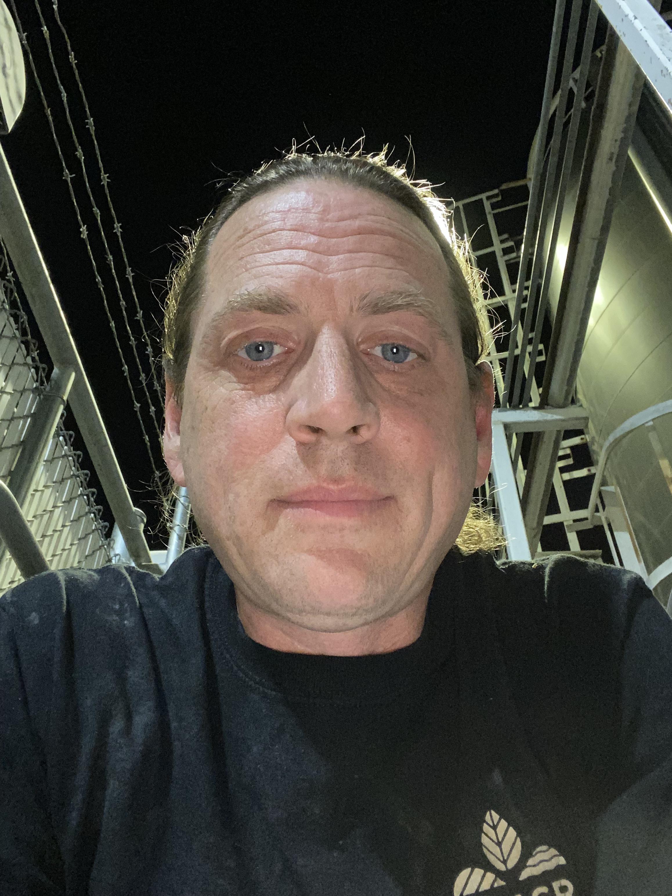 Working nights = not fun 😂 | Scrolller