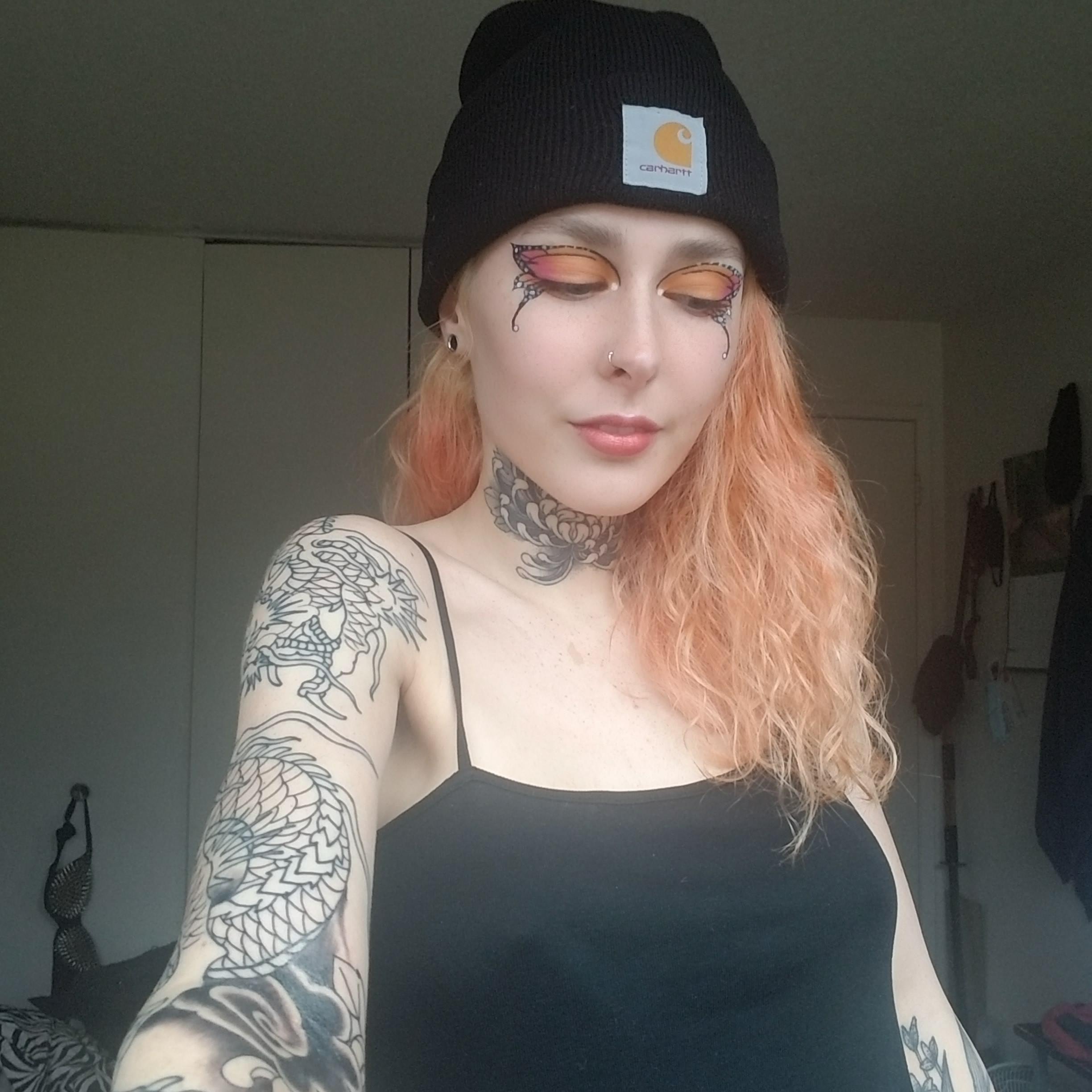 Would anyone cuddle this goth slut🥺 | Scrolller