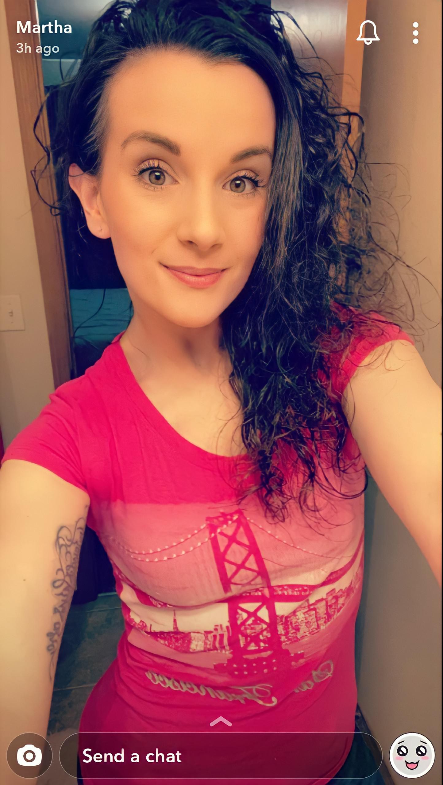 Would love to cum on my cousins face | Scrolller