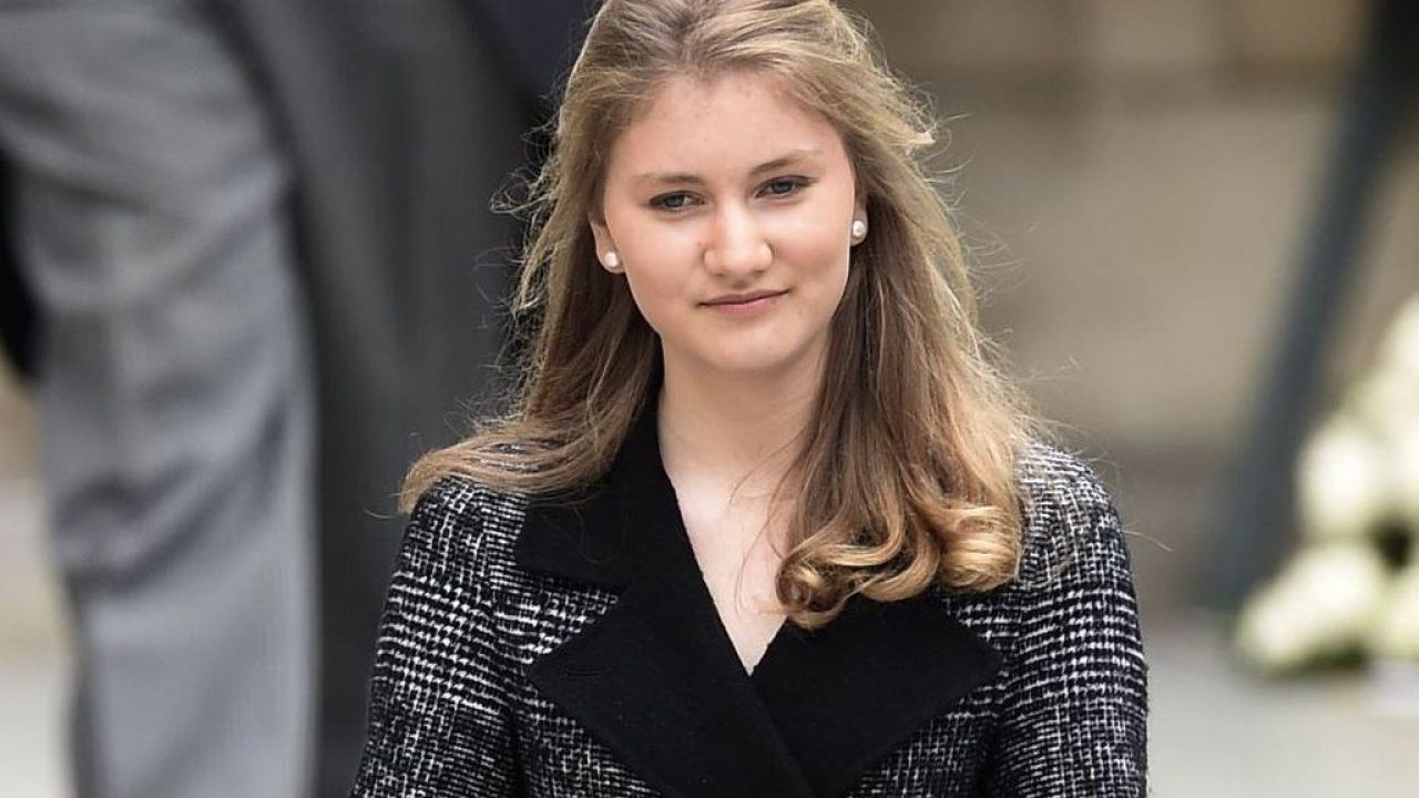 Would still love to wipe that look off crown Princess Elisabeth of Belgium by fucking her face ...