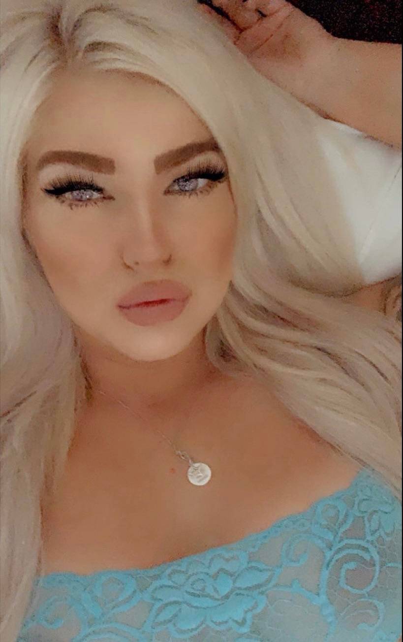 Would you come to bed? | Scrolller