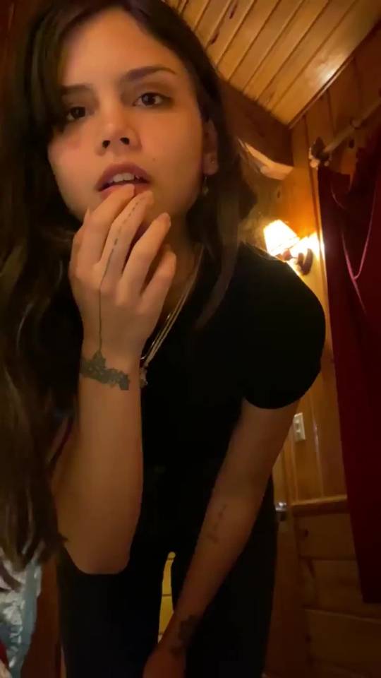 Before you keep scrolling... check out my butt | Scrolller