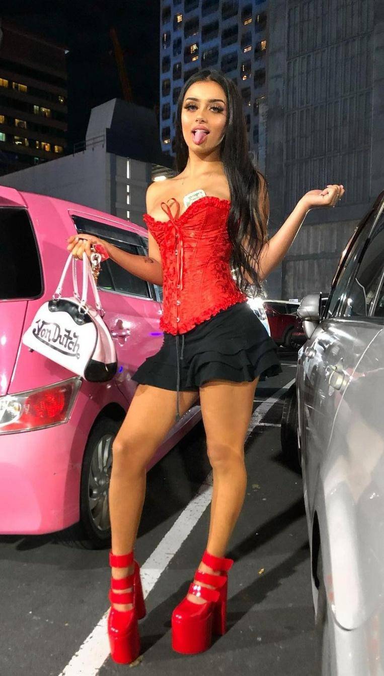 Would you pop that cherry ? | Scrolller