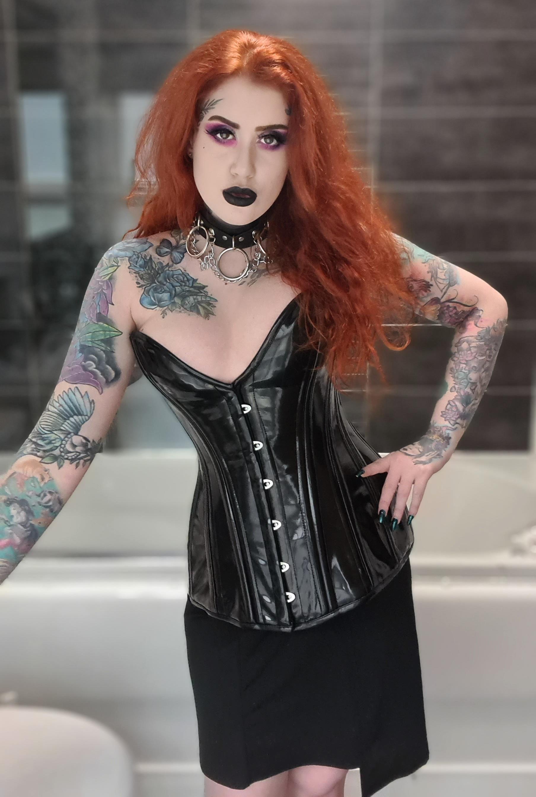 Would you worship me in pvc? | Scrolller