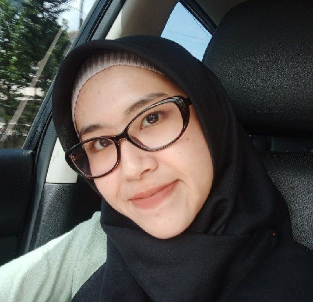 YANG SEMPAT VIRAL THREESOME LIVE SAMPE MULUT PENUH PEJU WKWKWKWK | Scrolller