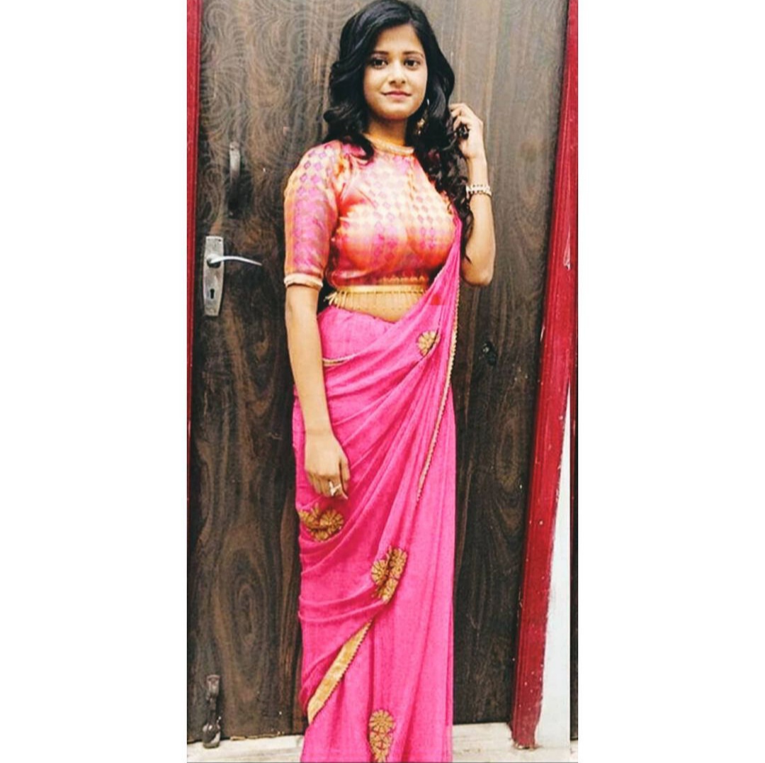 ye hindu randi msg me tumhare muslim maliko ko galli de rahi hai iski okaat yaad dilao | Scrolller