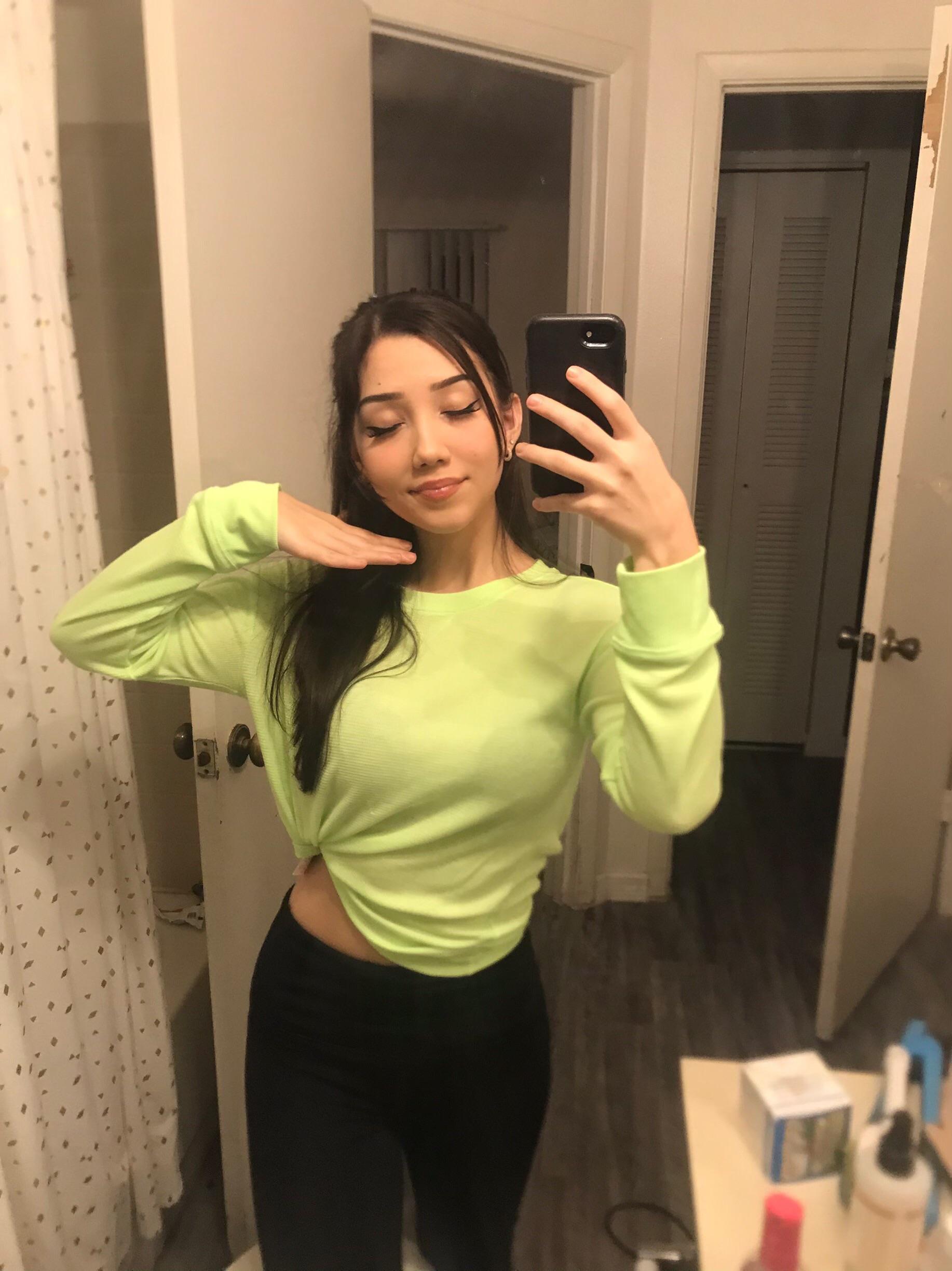 yellowww!^•^ [20] | Scrolller