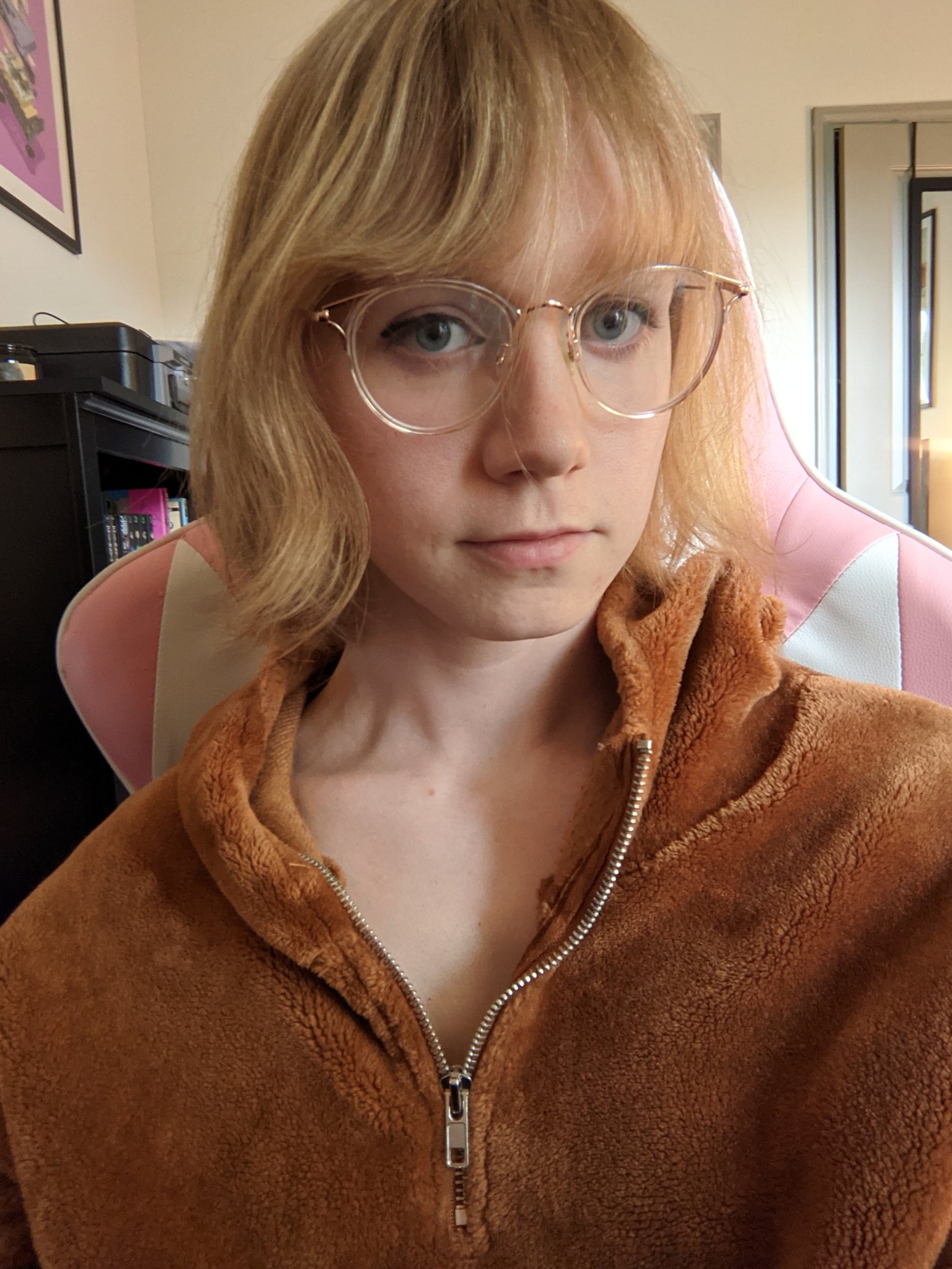 yes i am in a gamer chair yes it is very comfortable | Scrolller