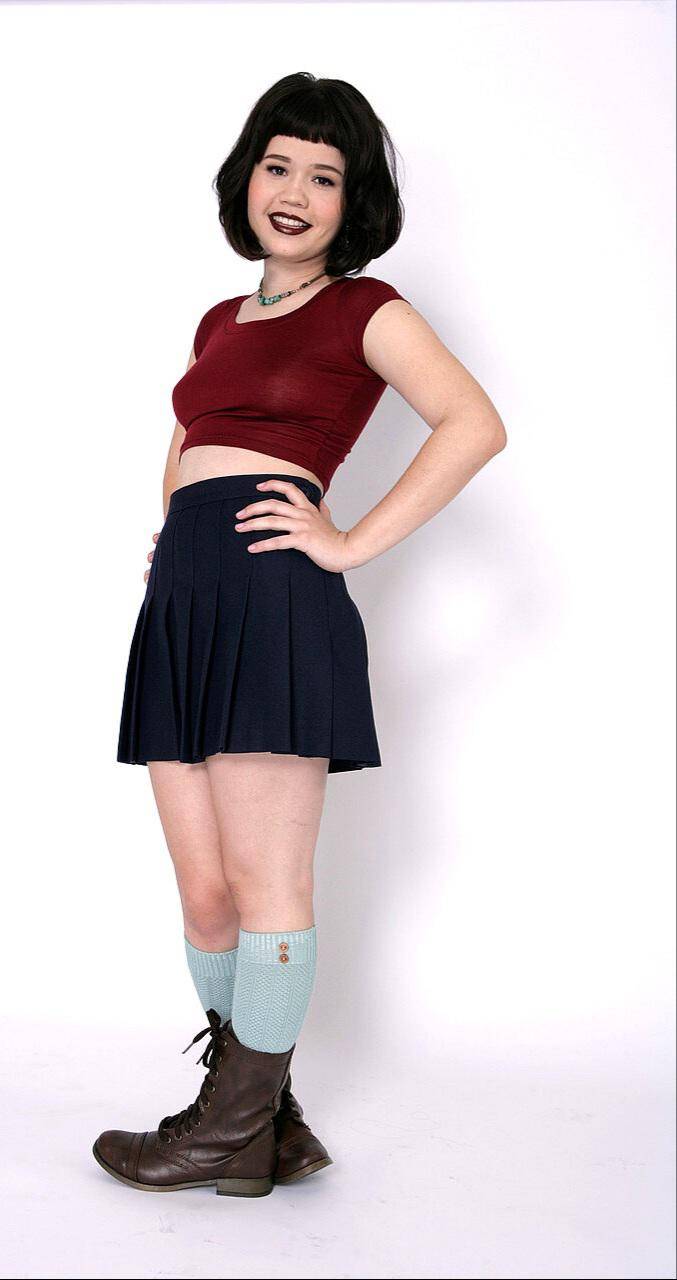 Yhivi looking young and hip | Scrolller