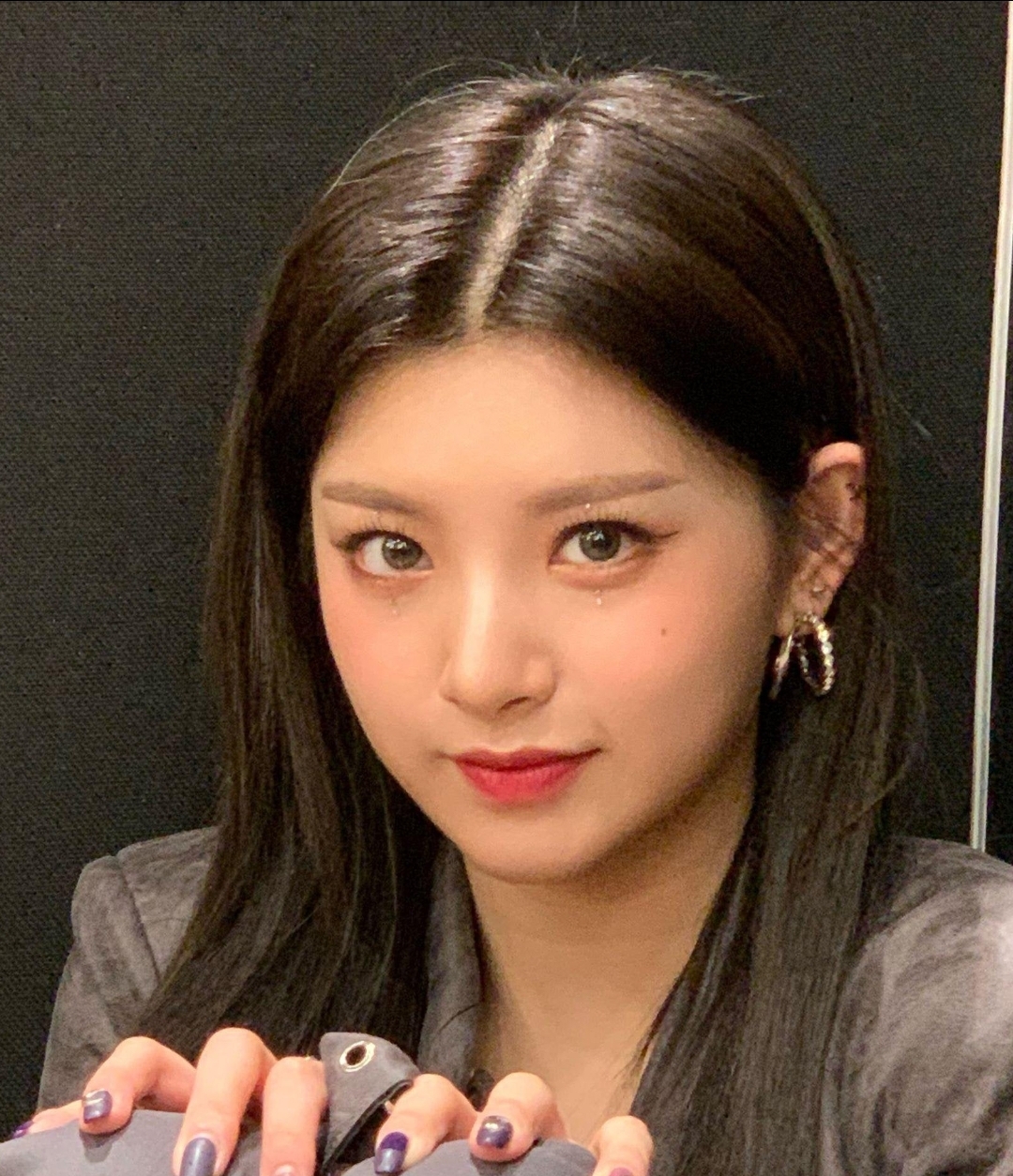 Yiren - grey suit jacket | Scrolller