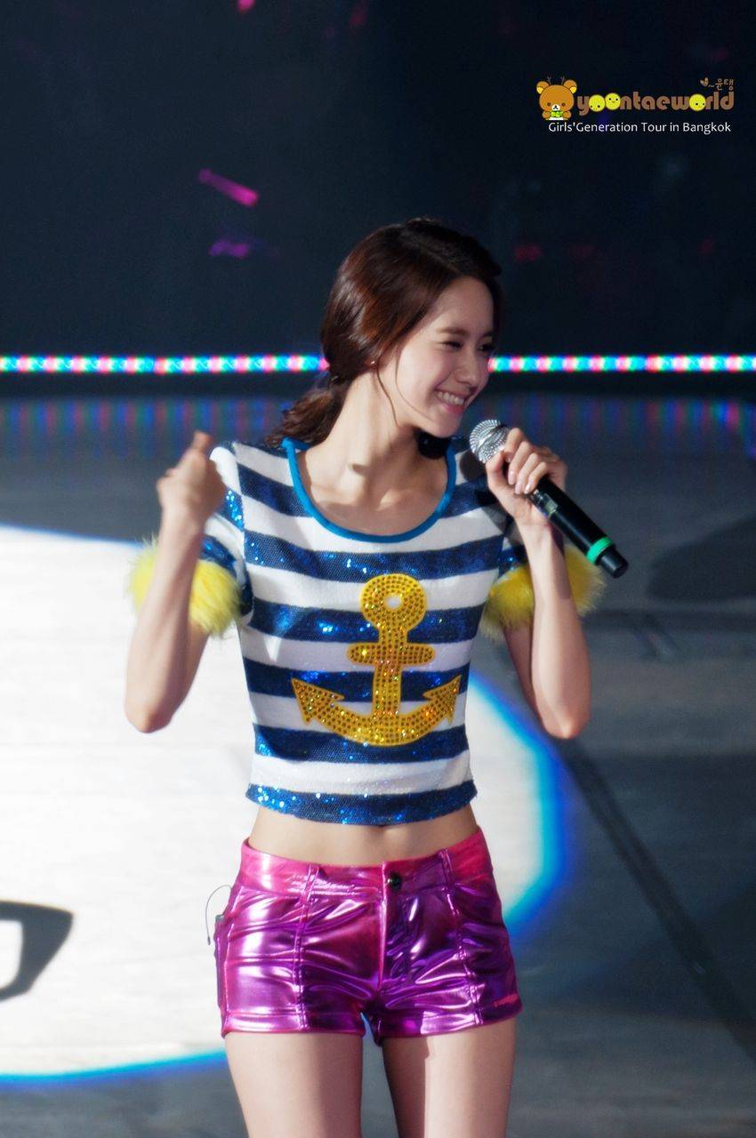 Yoona in concert | Scrolller